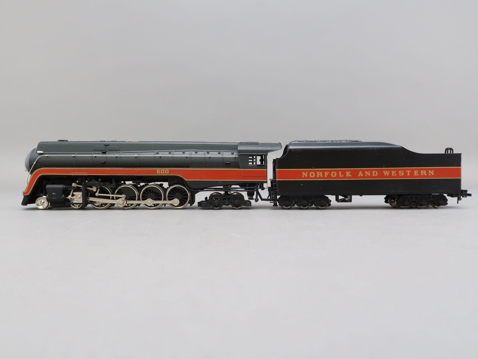 HO Plastic Model - Bachmann 41-0658-A4 N&W Norfolk & Western J Class 4 ...
