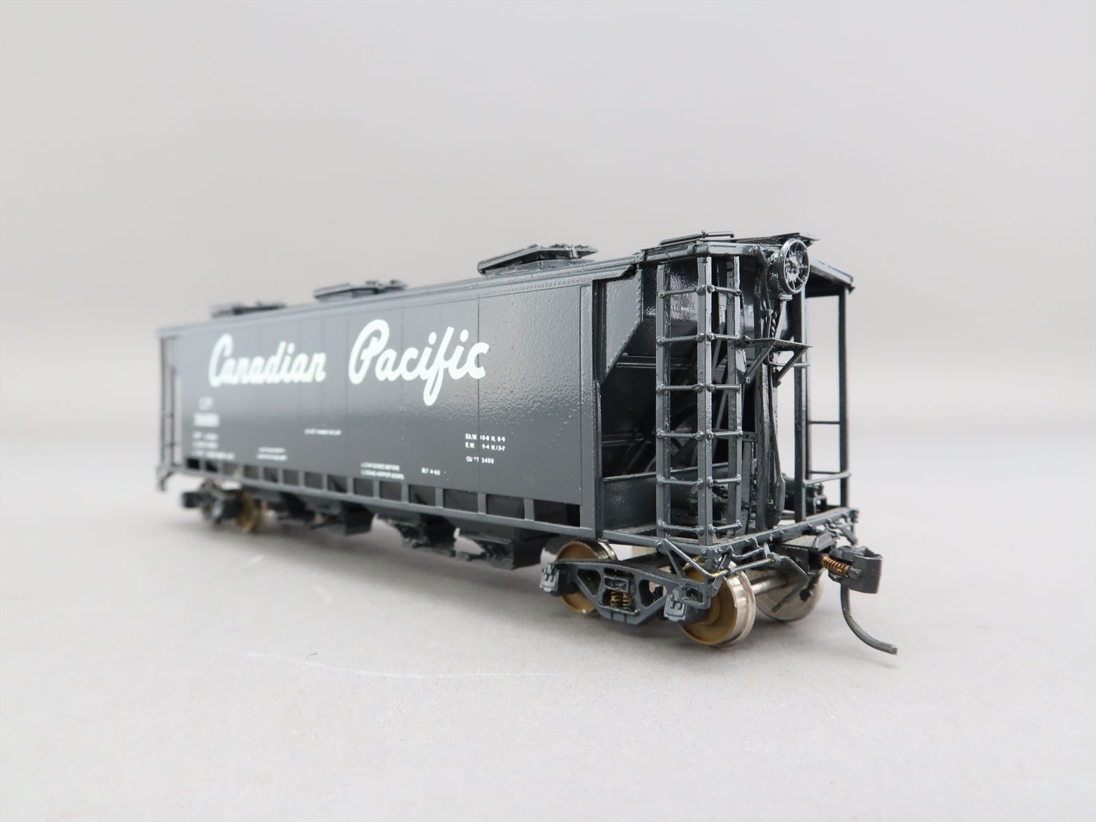 HO Brass Model - OMI 3181 CP CPR Canadian Pacific Slab Side Covered Hopper #386889 - Pro Paint ...