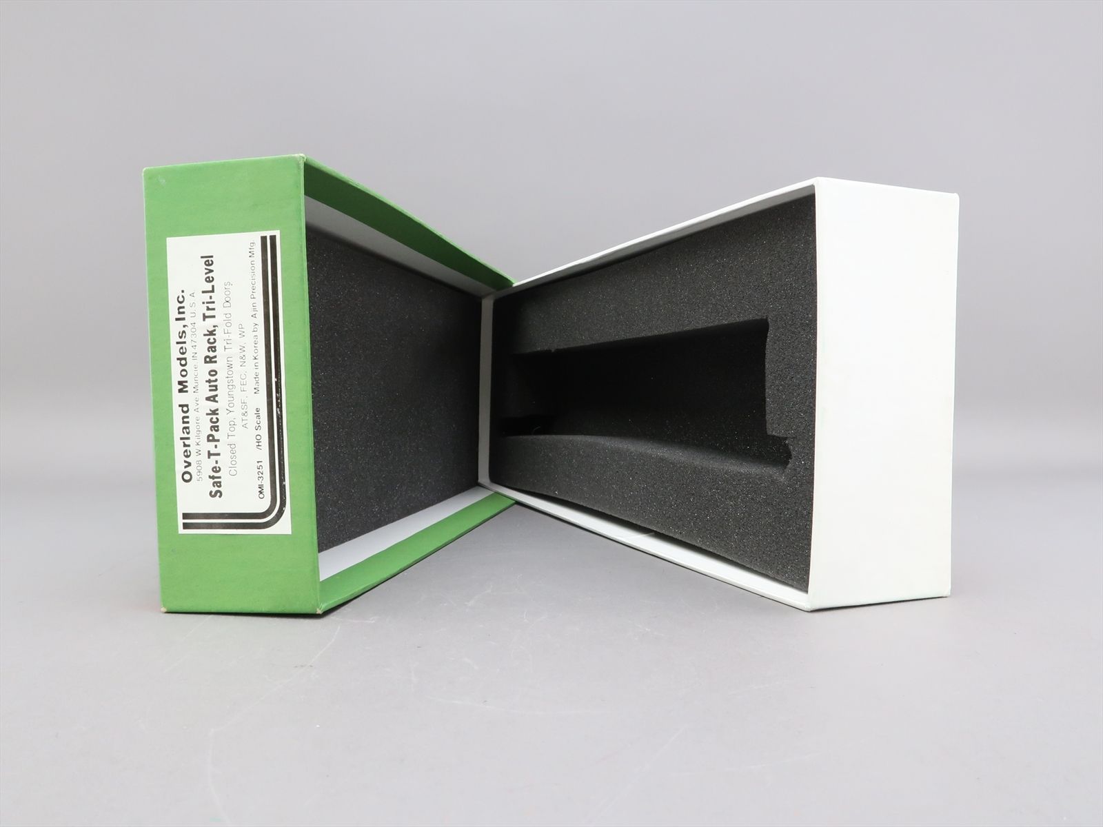 HO Brass Model - OMI 3251 AT&SF Santa Fe Safe-T-Pack Auto Rack Tri ...