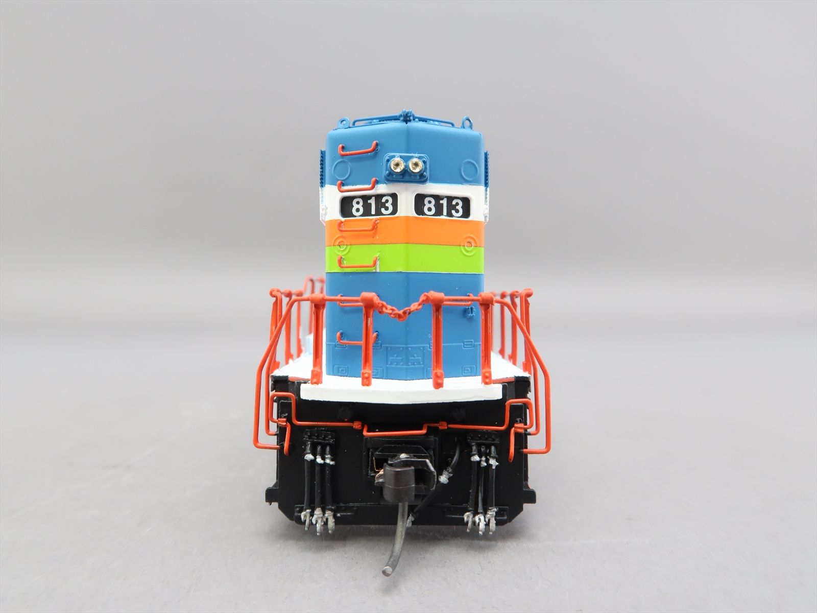 HO Brass Model - OMI 5128 MP MoPac as TR Tri-Rail GP50 #813 - Pro Paint ...