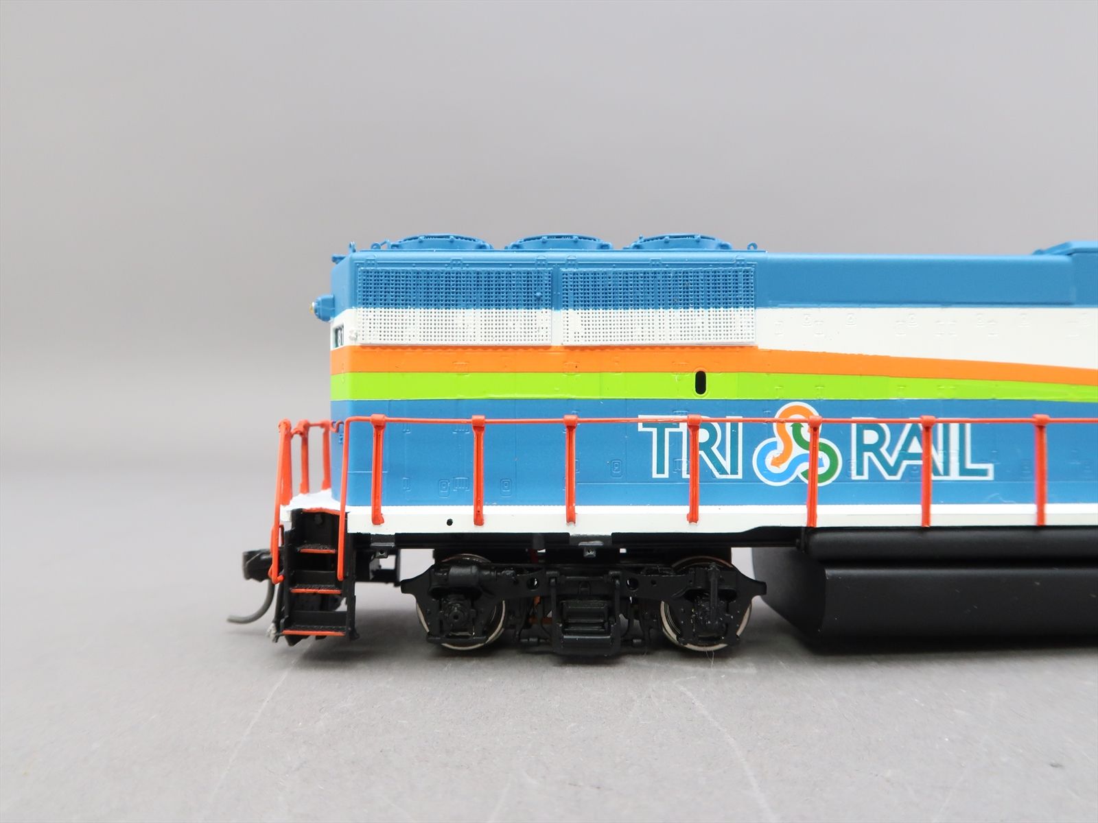 HO Brass Model - OMI 5128 MP MoPac as TR Tri-Rail GP50 #813 - Pro Paint ...