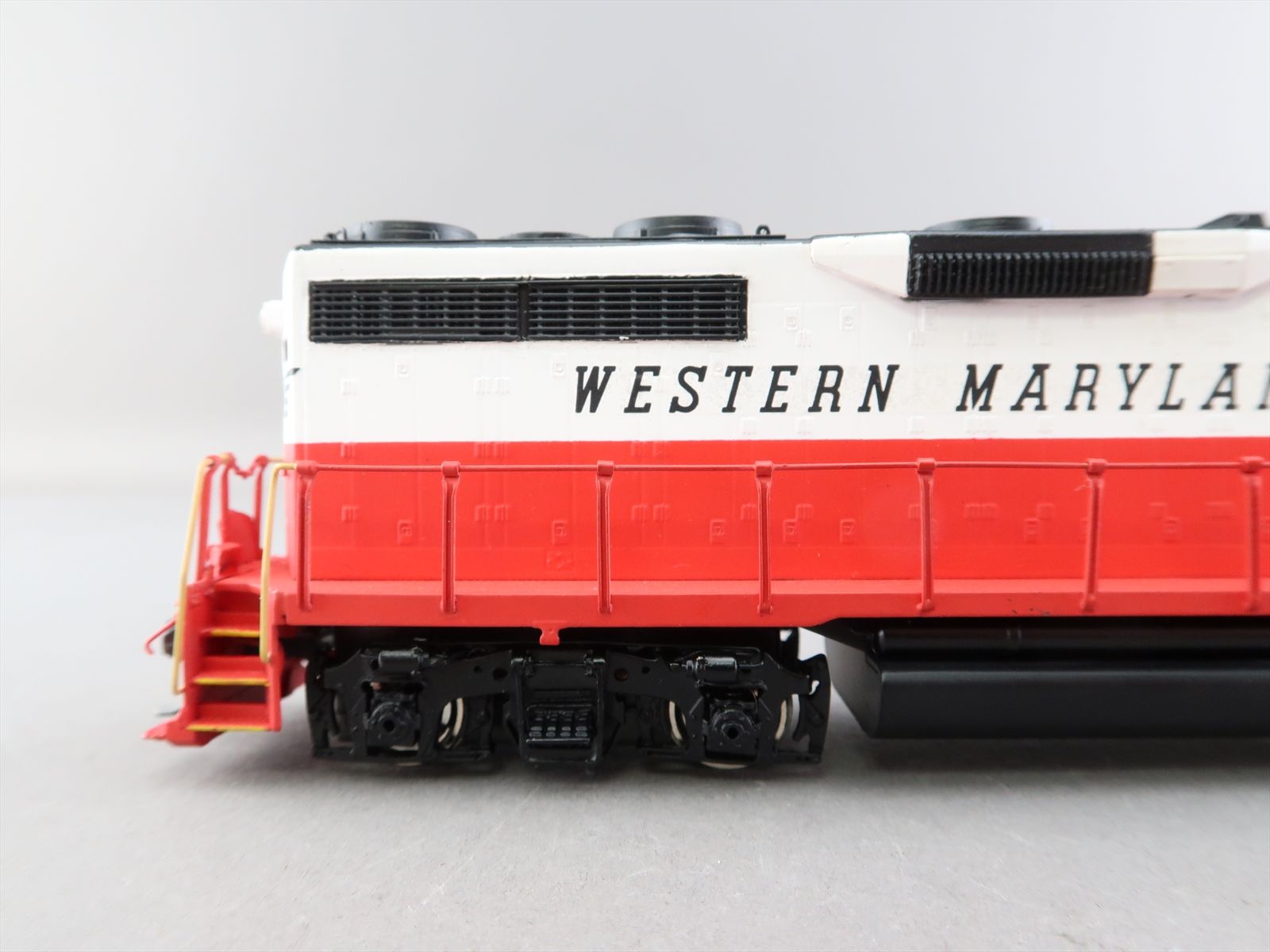 HO Brass Model - Oriental WM Western Maryland EMD GP35 Low Hood #3576 ...