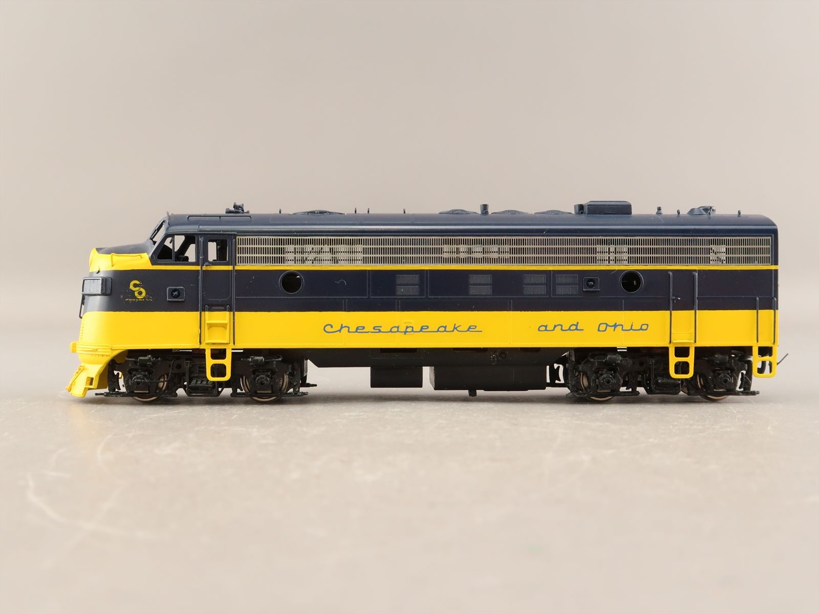 HO Brass Model - Oriental C&O Chesapeake & Ohio FP7 FP7A Phase II - Custom - Samhongsa