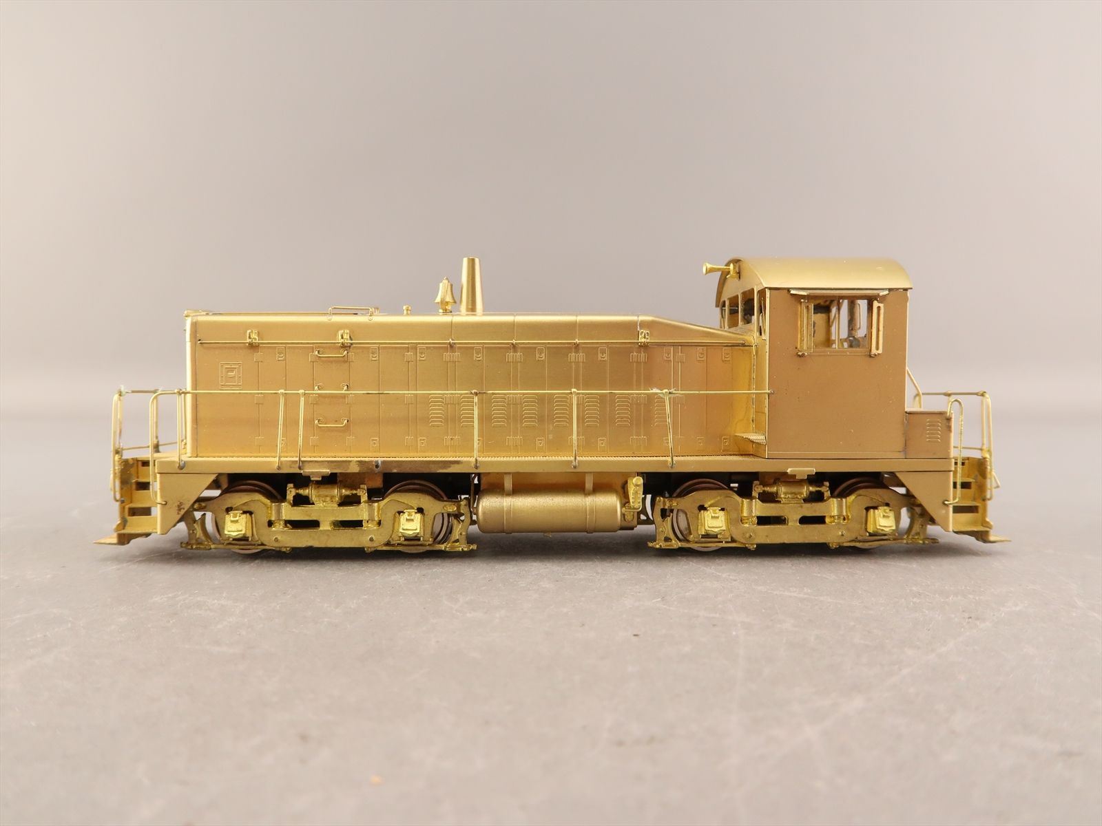 HO Brass Model - Oriental EMD SW-8 800HP Diesel Locomotive - Unpainted ...