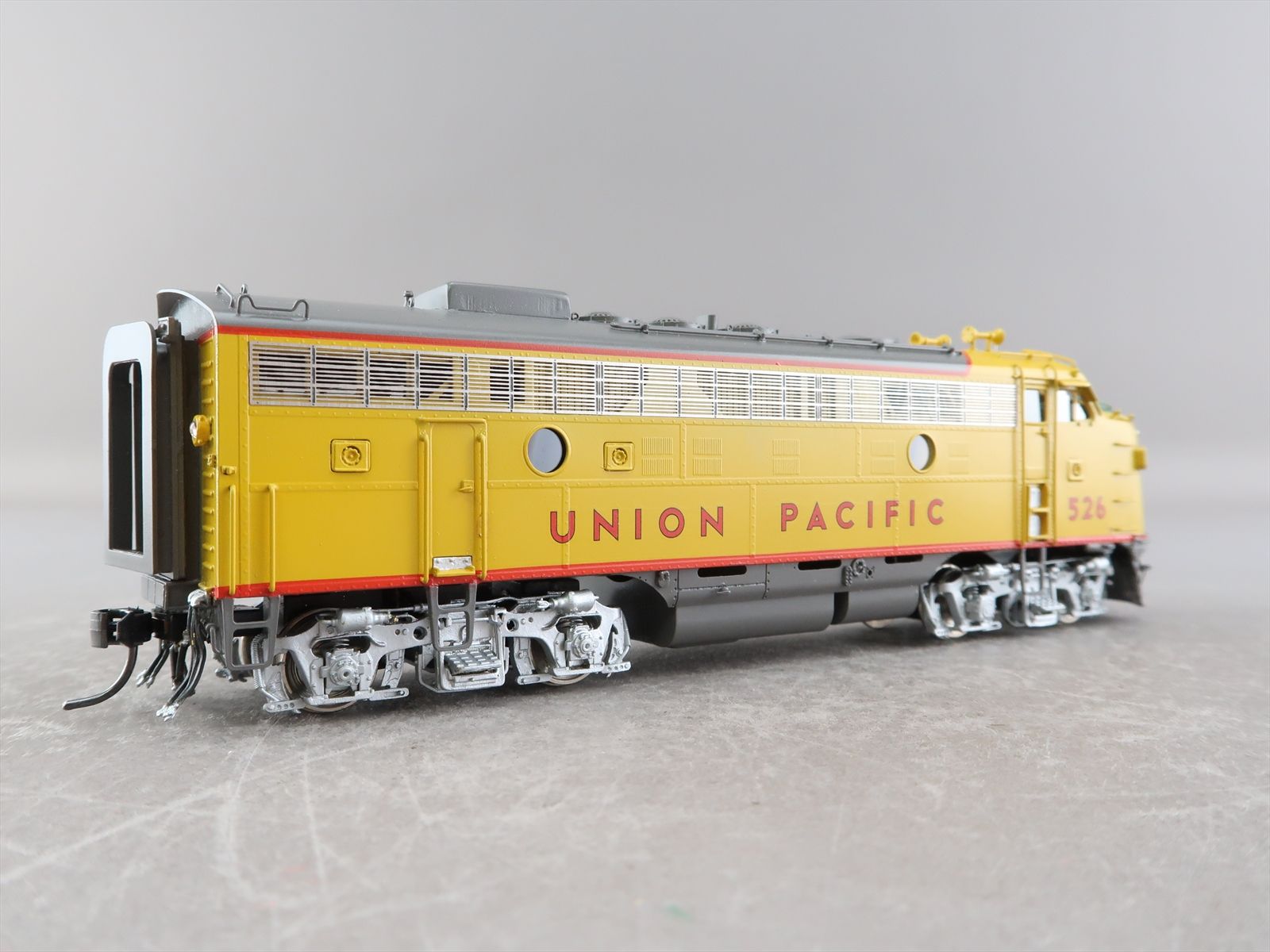 HO Brass Model - OMI 6519 UP Union Pacific F9 F9A F9Am #526 - Pro Paint - 1992 Run - Ajin