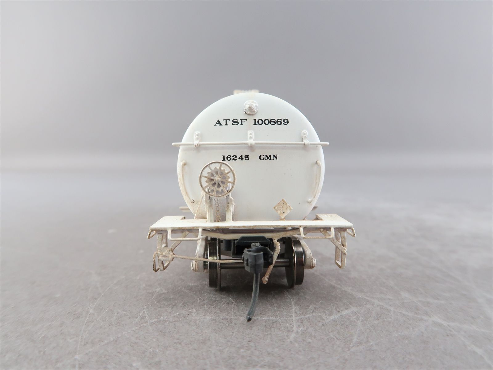 HO Brass Model - DP 5529 AT&SF Santa Fe Single Dome Tank Car White ...