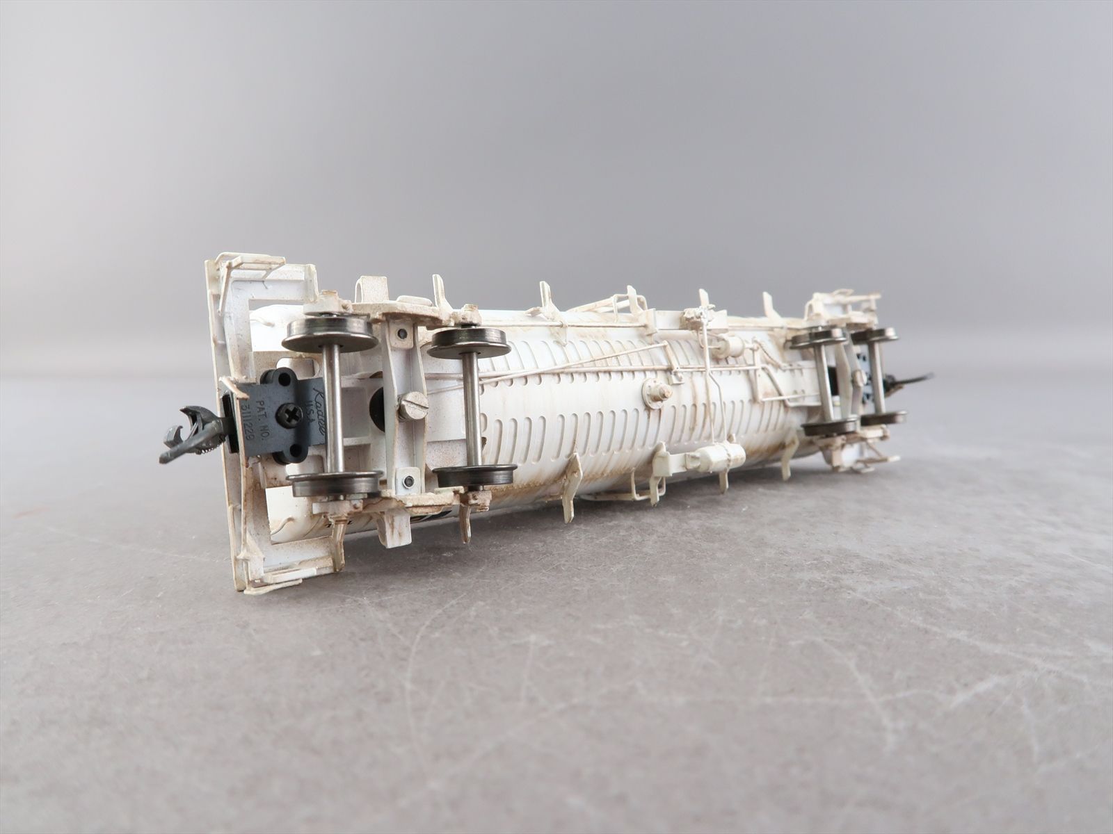 HO Brass Model - DP 5529 AT&SF Santa Fe Single Dome Tank Car White ...