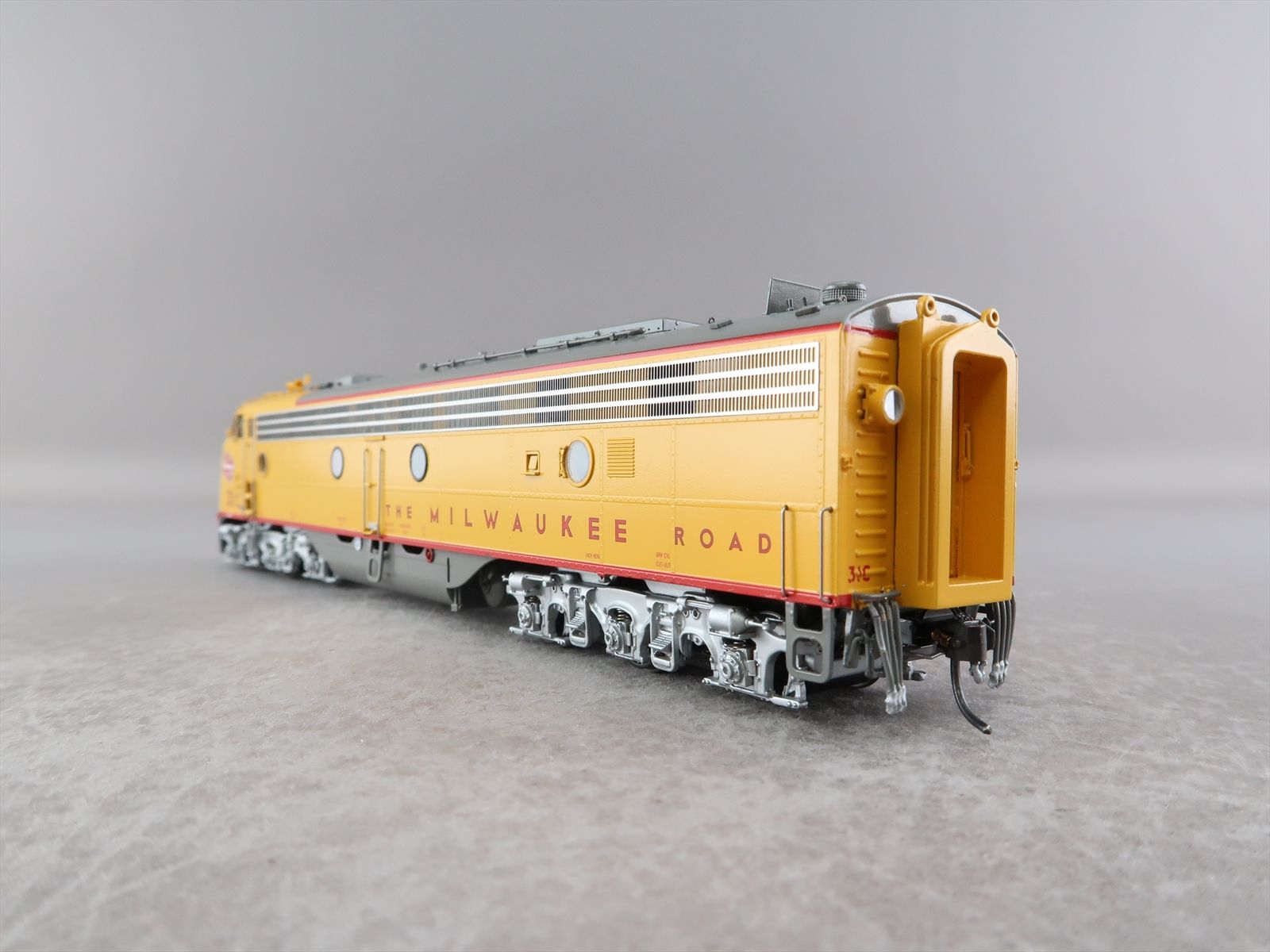 HO Brass Model - CIL 2446.1 Milwaukee E9 E9A E9B A-B-A Set #31 - F/P + Interior - UP Colors ...