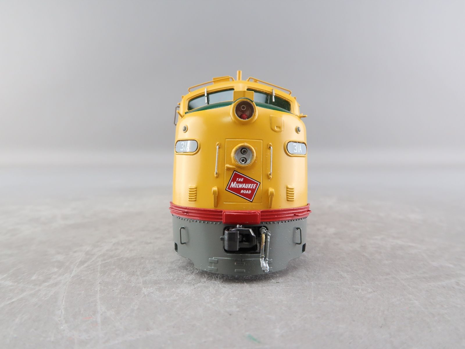 HO Brass Model - CIL 2446.1 Milwaukee E9 E9A E9B A-B-A Set #31 - F/P + Interior - UP Colors ...