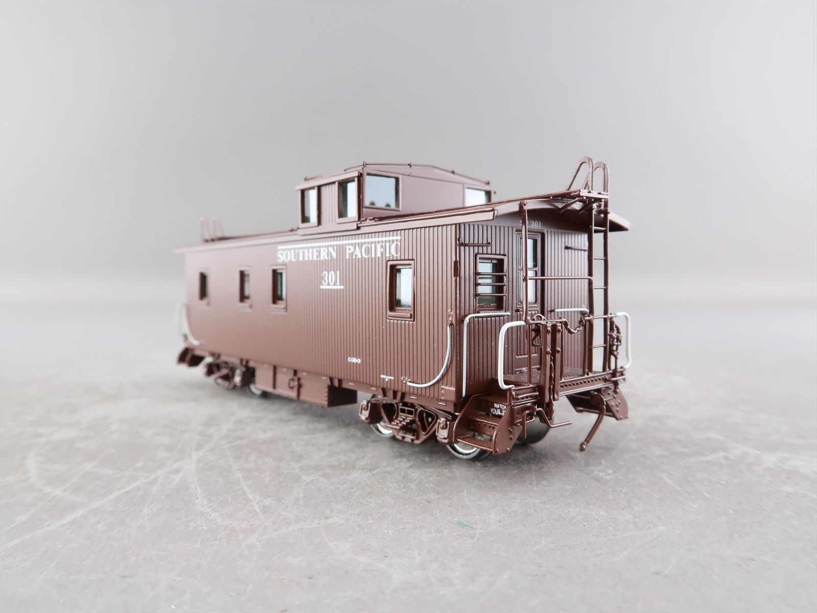 HO Brass Model - CIL 2399.1 SP Southern Pacific C-30-3 Caboose #301 - F ...