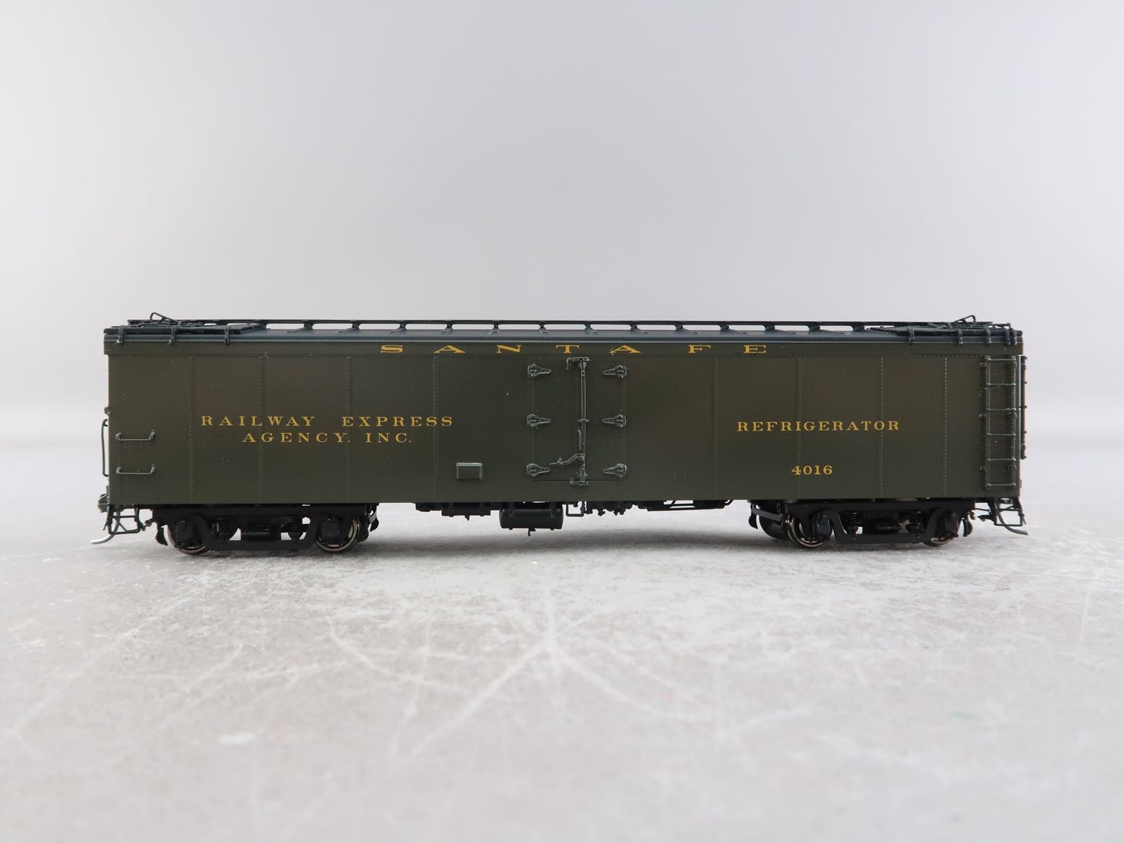 HO Brass Model - TCY 1418 AT&SF Santa Fe REA Express Reefer ...