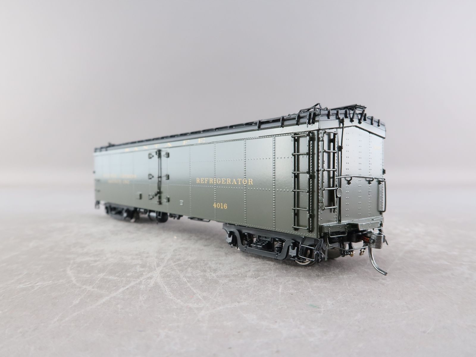 HO Brass Model - TCY 1418 AT&SF Santa Fe REA Express Reefer ...