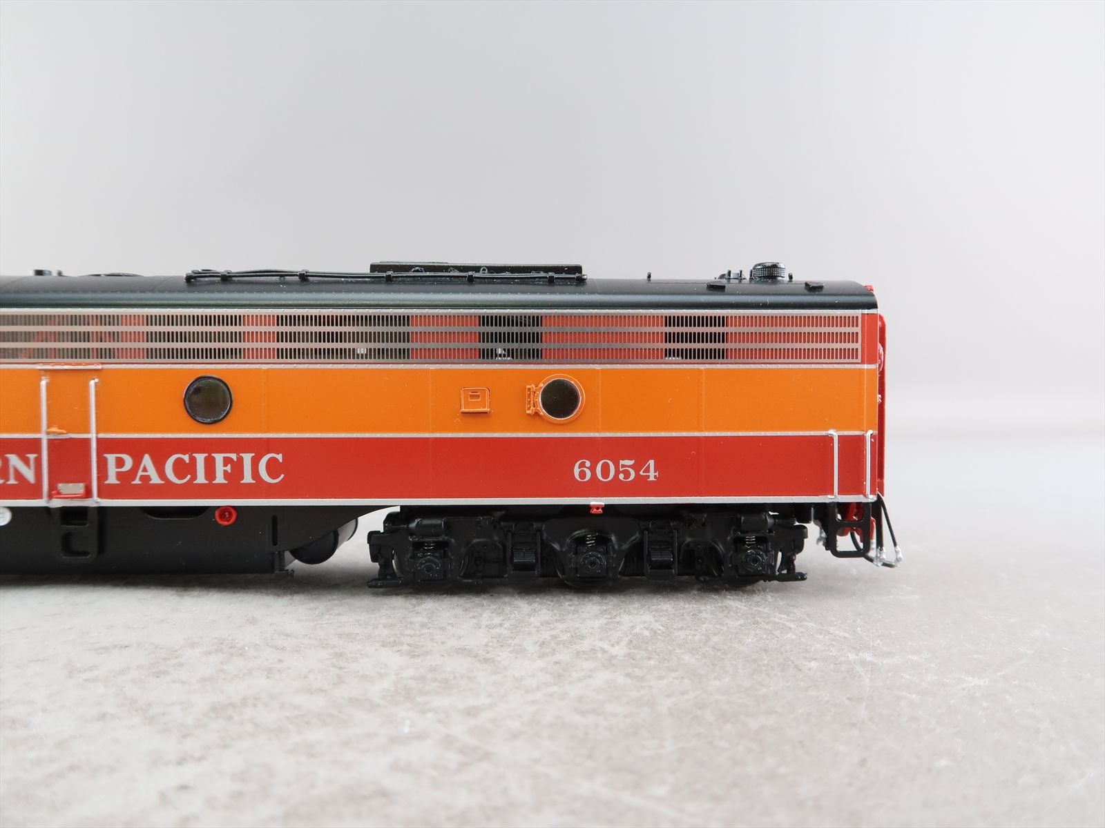 HO Brass Model - CIL 2453.1 SP Southern Pacific E9 E7 E9A E7B A-B-B Set Daylight #6054 + #5905 ...
