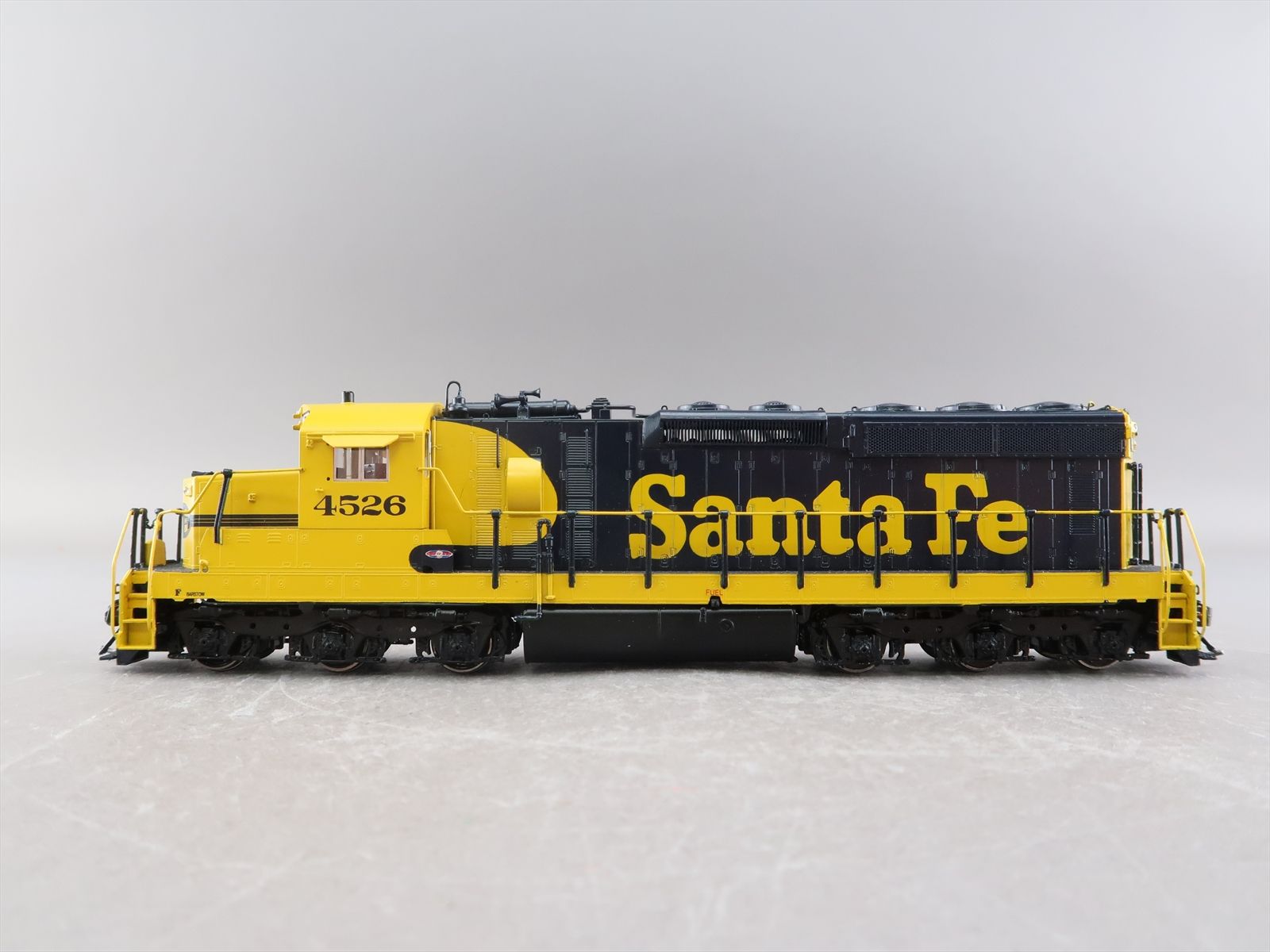 HO Brass Model - OMI 6759.1 AT&SF Santa Fe SD24 Blue/Yellow Warbonnet ...