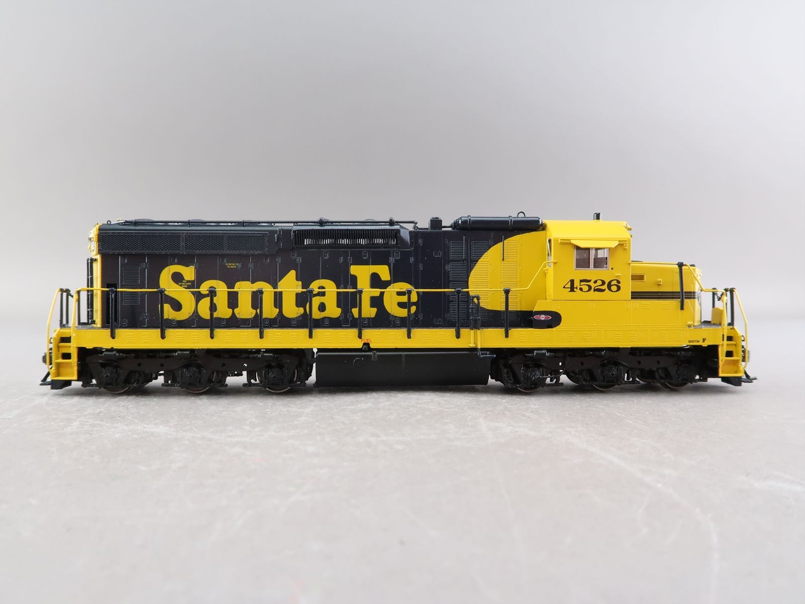 HO Brass Model - OMI 6759.1 AT&SF Santa Fe SD24 Blue/Yellow Warbonnet ...