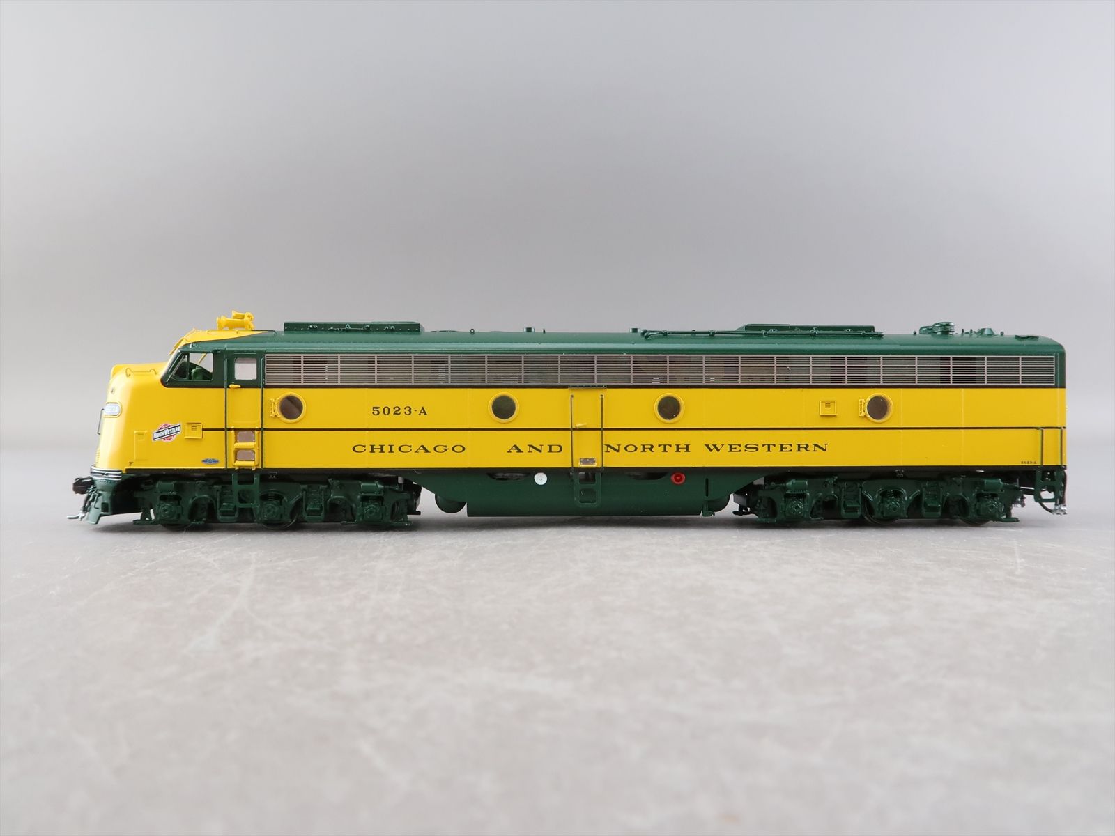 HO Brass Model - CIL 2438.1 C&NW Chicago & Northwestern E8 E8A A-A ...