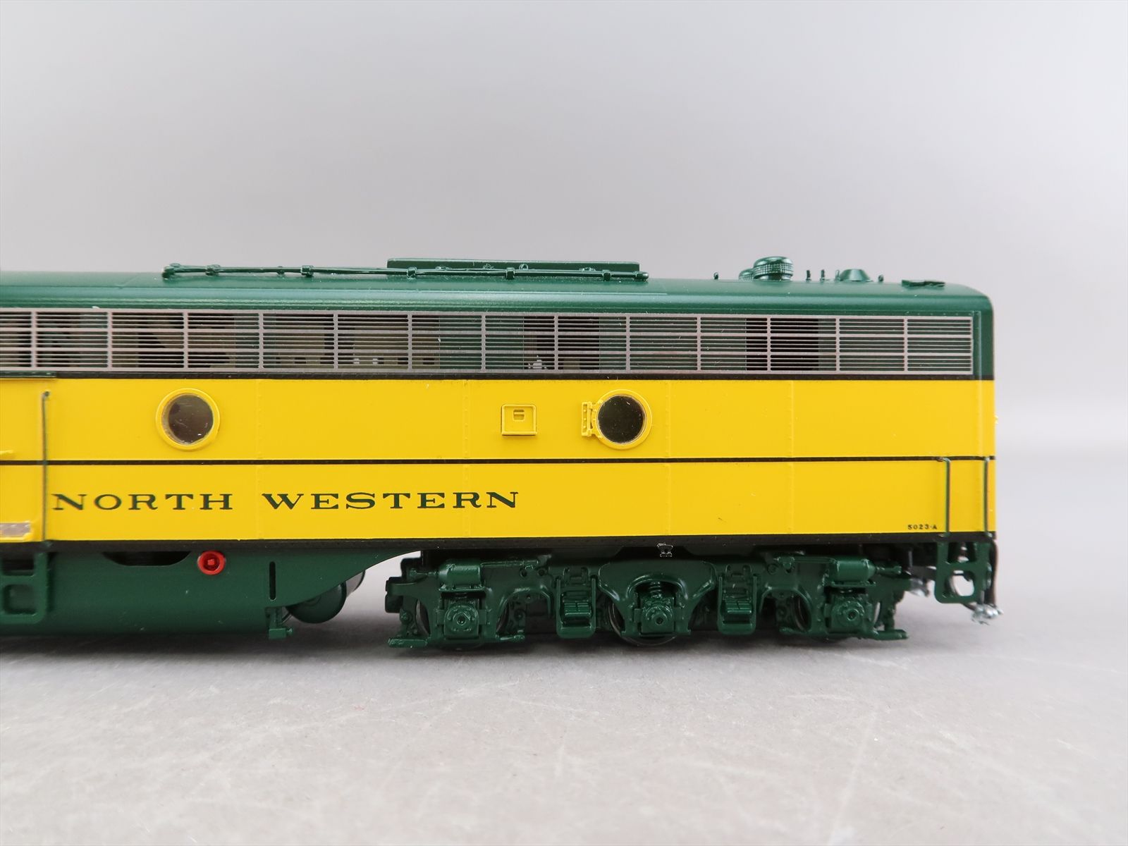 HO Brass Model - CIL 2438.1 C&NW Chicago & Northwestern E8 E8A A-A ...