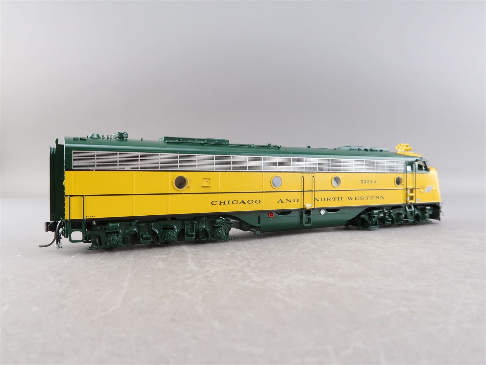 HO Brass Model - CIL 2438.1 C&NW Chicago & Northwestern E8 E8A A-A ...