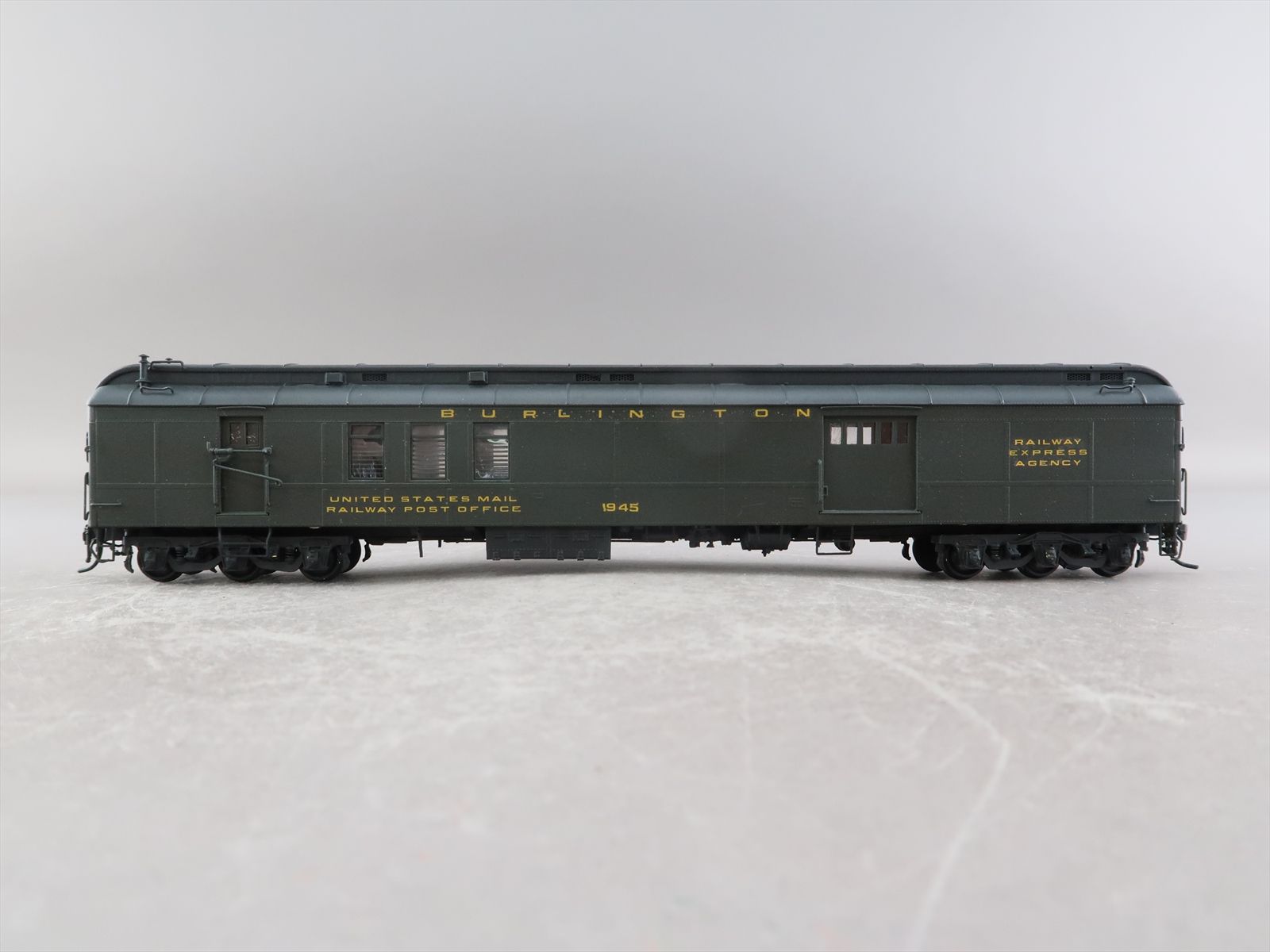 HO Brass Model - Aurora CB&Q Burlington 70' Baggage RPO 3 Window Version #1945 - Fair Custom - Daeki