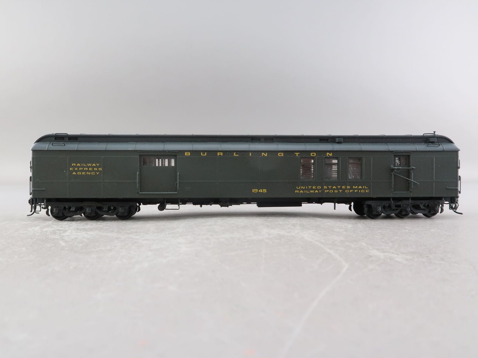 HO Brass Model - Aurora CB&Q Burlington 70' Baggage RPO 3 Window Version #1945 - Fair Custom - Daeki