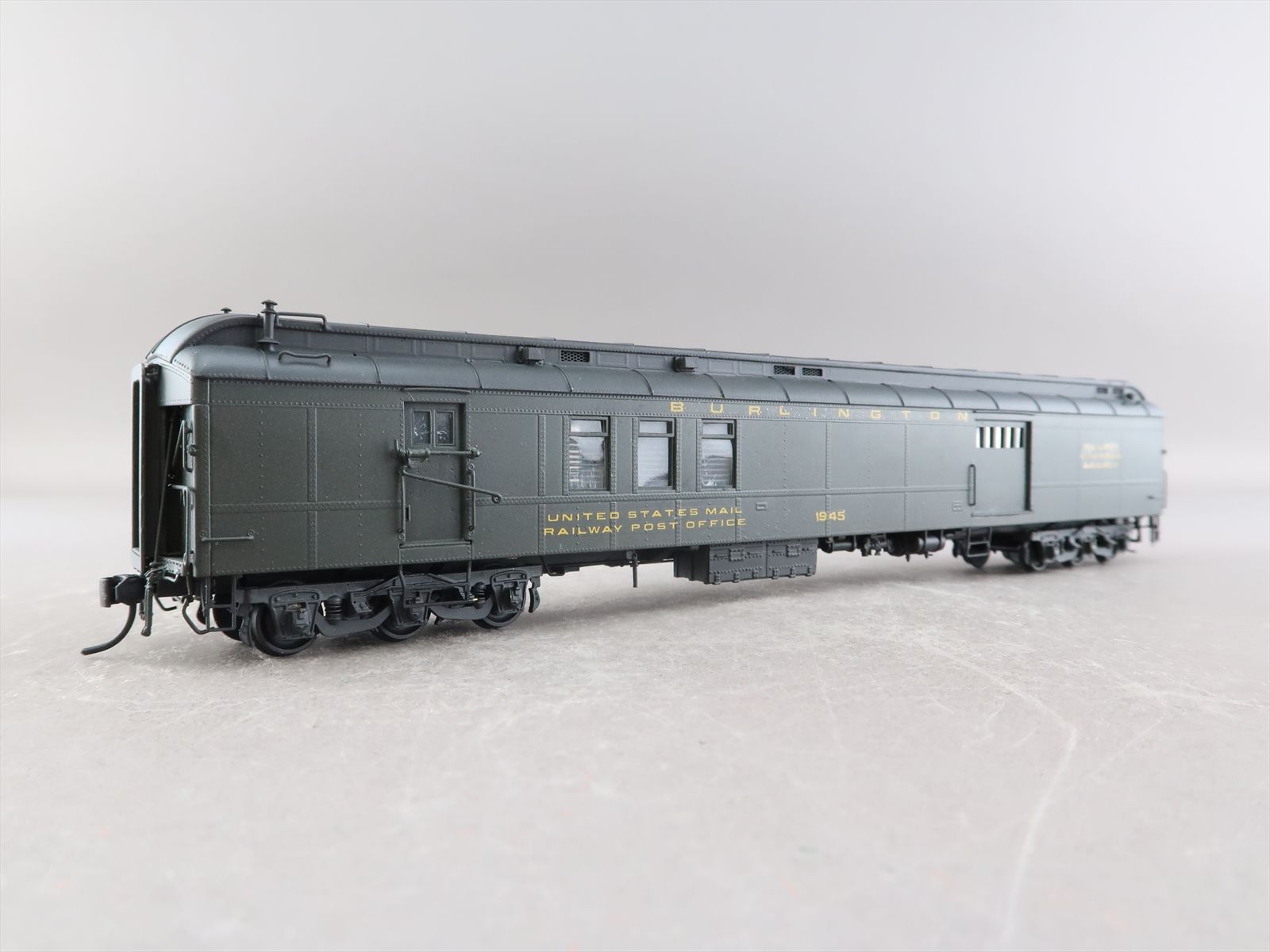 HO Brass Model - Aurora CB&Q Burlington 70' Baggage RPO 3 Window Version #1945 - Fair Custom - Daeki