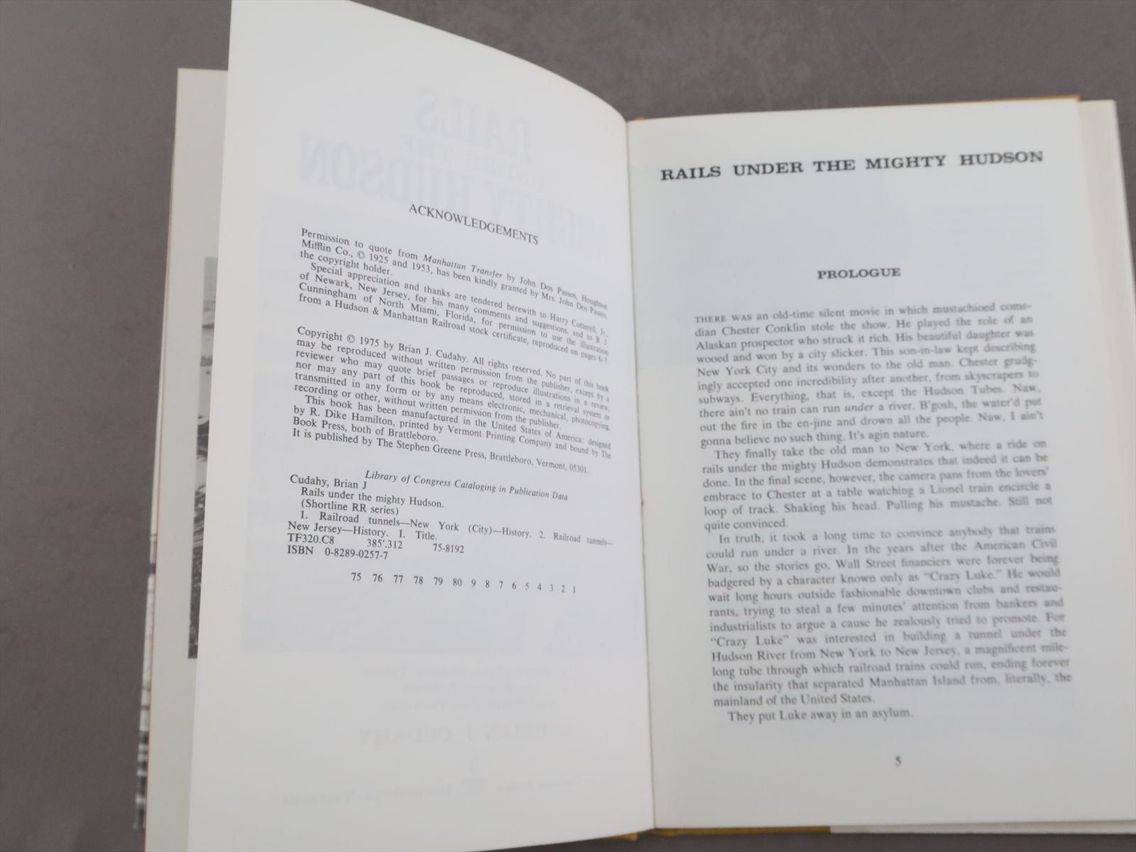 Railroad Book: Rails Under the Mighty Hudson - Brian Cudahy - 79 pgs