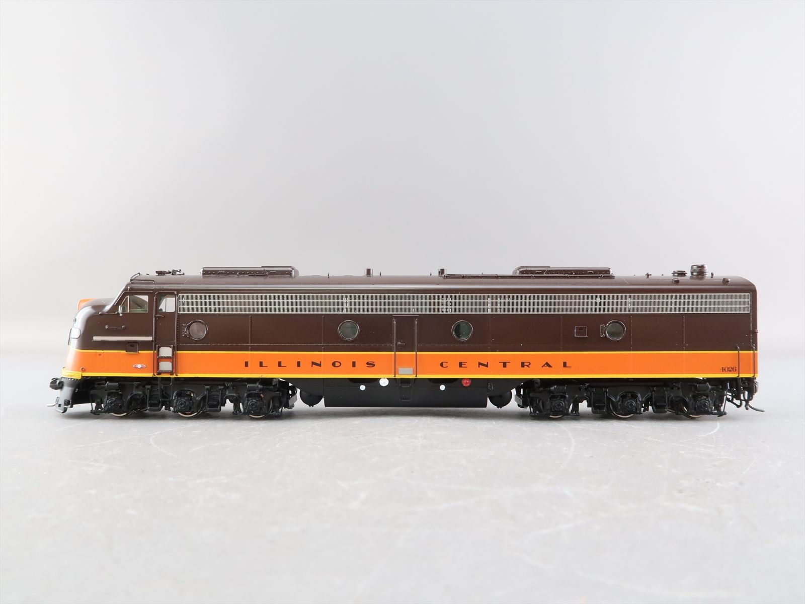 HO Brass Model - UTI 5500-3 IC Illinois Central E8A / E8A Set #4026 SINGLE UNIT ONLY- F/P - 2019 ...
