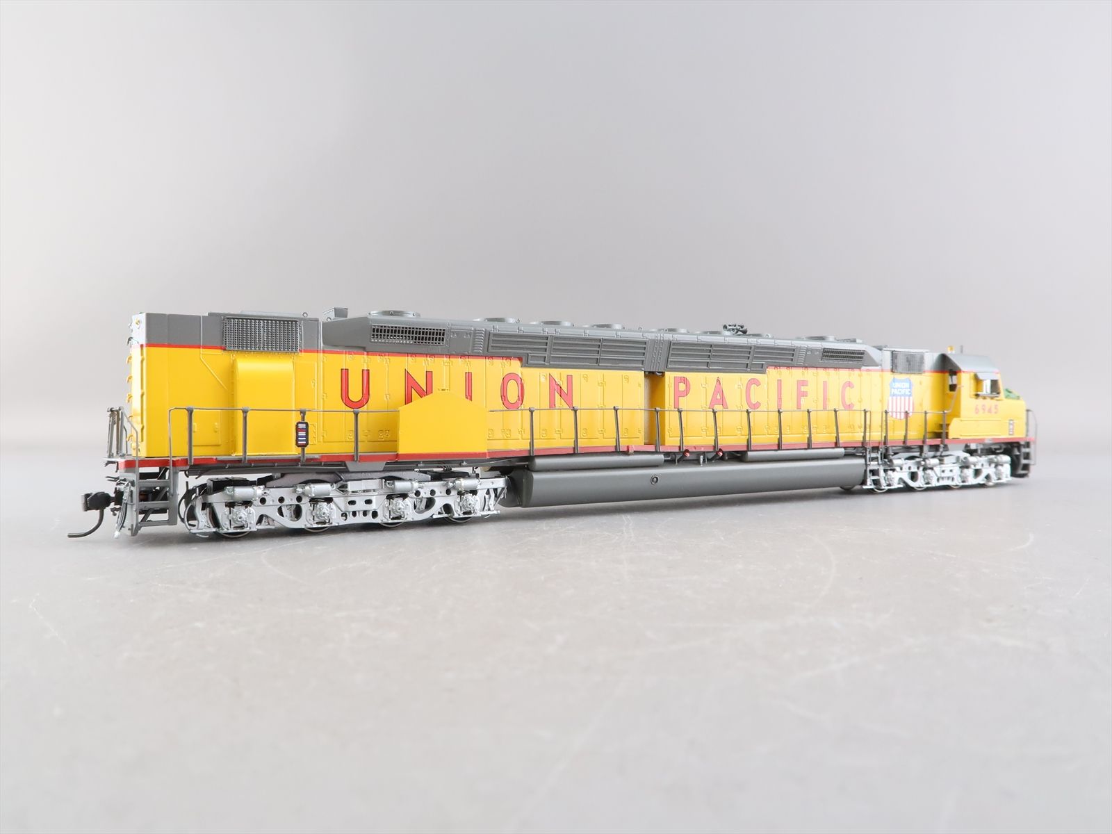 HO Brass Model - OMI 5405.1 UP Union Pacific DD40AX #6945 - F/P - 1995 ...
