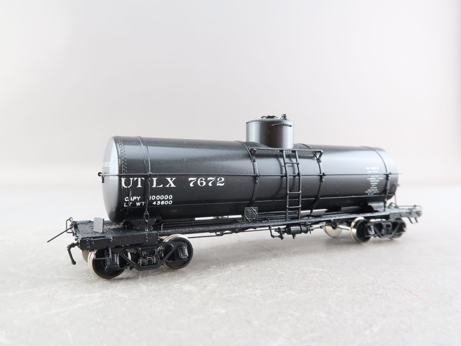 HO Brass Model - OMI 3231.2 UTLX Union 10,000 Gallon Tank Car ...