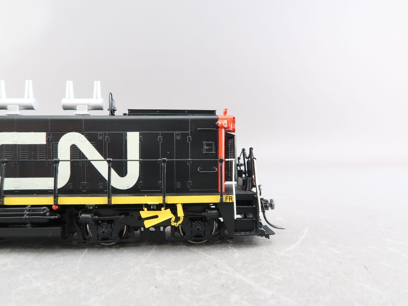 HO Brass Model - OMI 087010068.2 CN CNR Canadian National SW1200RS GR ...