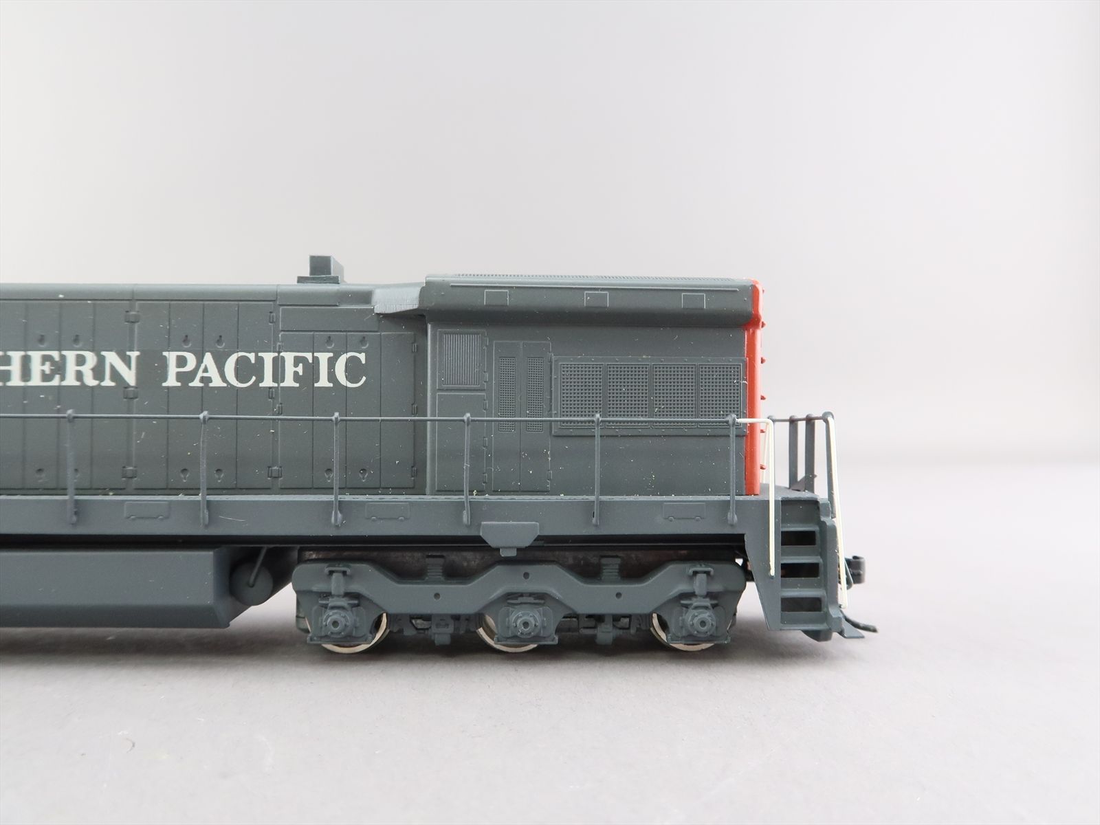 HO Brass Model - Alco D-137 SP Southern Pacific GE U33C #8679 - Custom - Kumata