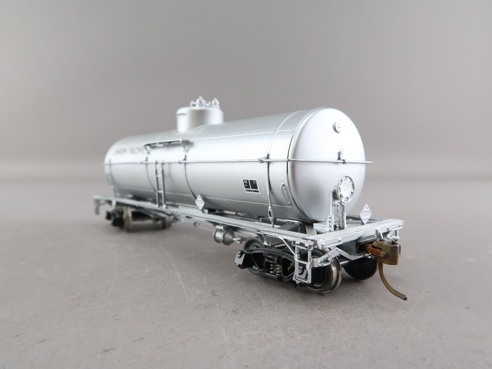 HO Brass Model - OMI 1304.3 UP Union Pacific Tank Car MOW Weed Sprayer ...