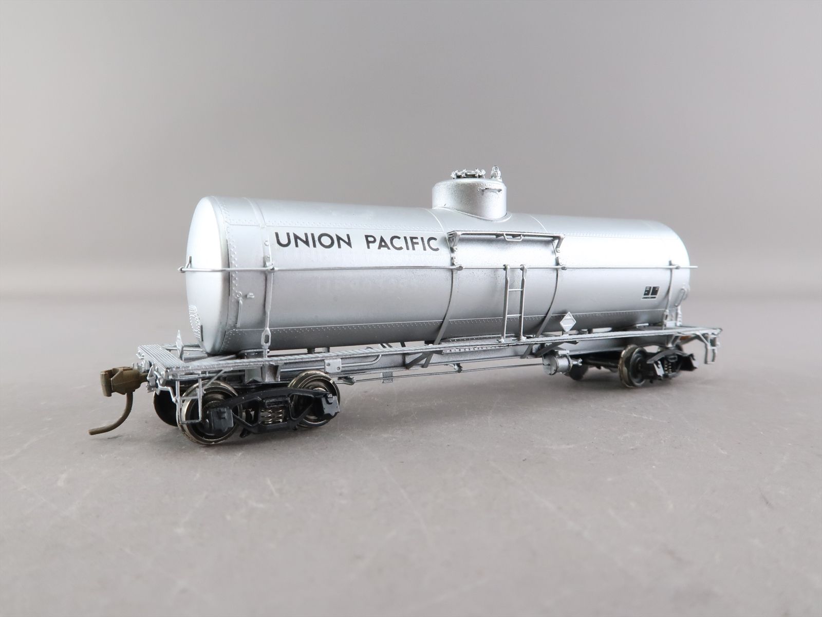 HO Brass Model - OMI 1304.3 UP Union Pacific Tank Car MOW Weed Sprayer ...