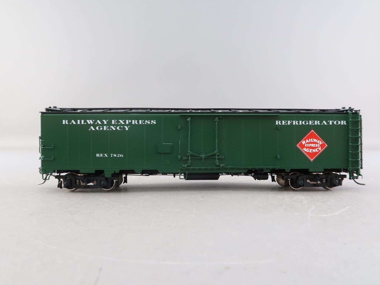 HO Brass Model - CIL 2068.1 REA Railway Express Agency 52' Reefer REX ...