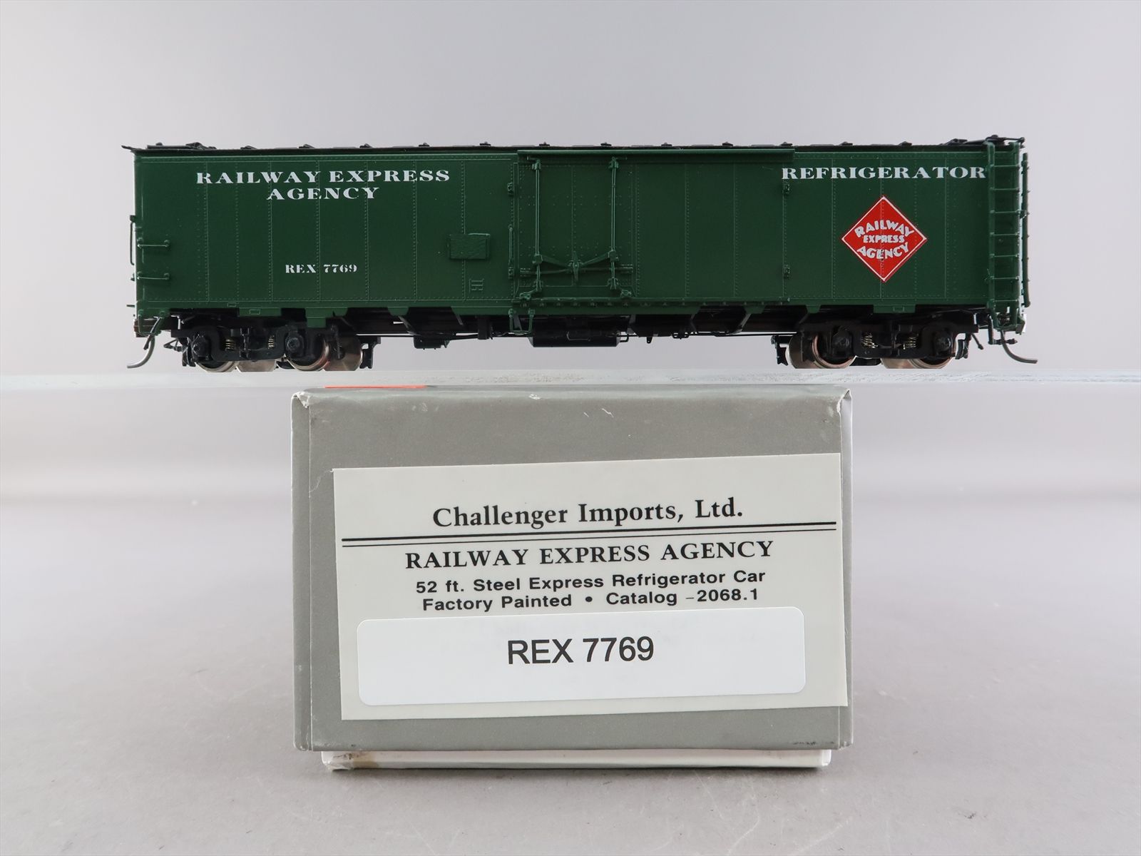 HO Brass Model - CIL 2068.1 REA Railway Express Agency 52' Reefer REX ...