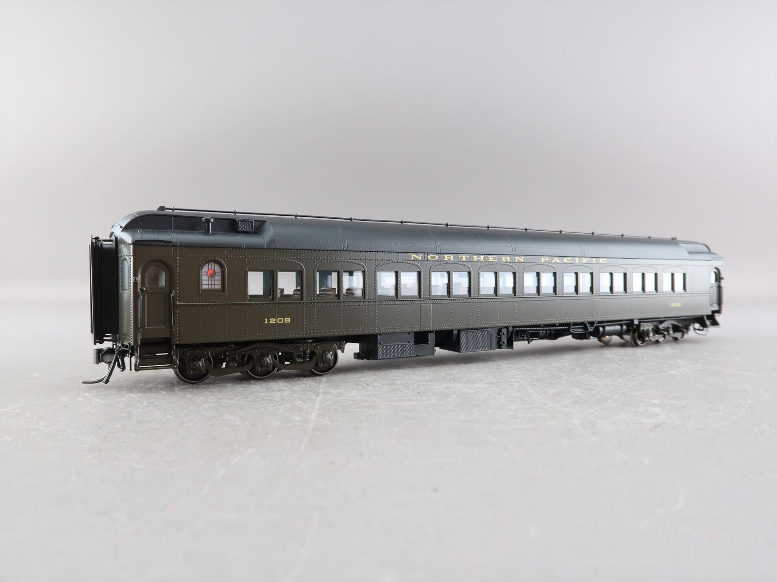 HO Brass Model - W&R NP Northern Pacific Coach w/ AC Pullman Green ...
