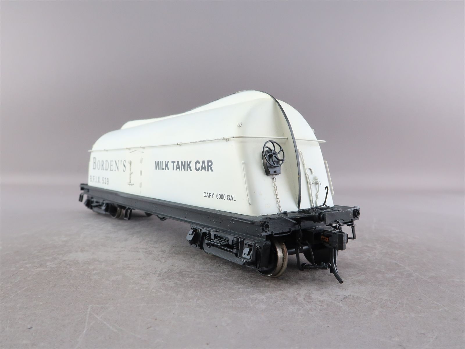 O Brass Model - OMI 0088 BFIX Borden's Milk Tank Car Full Fins #539 ...