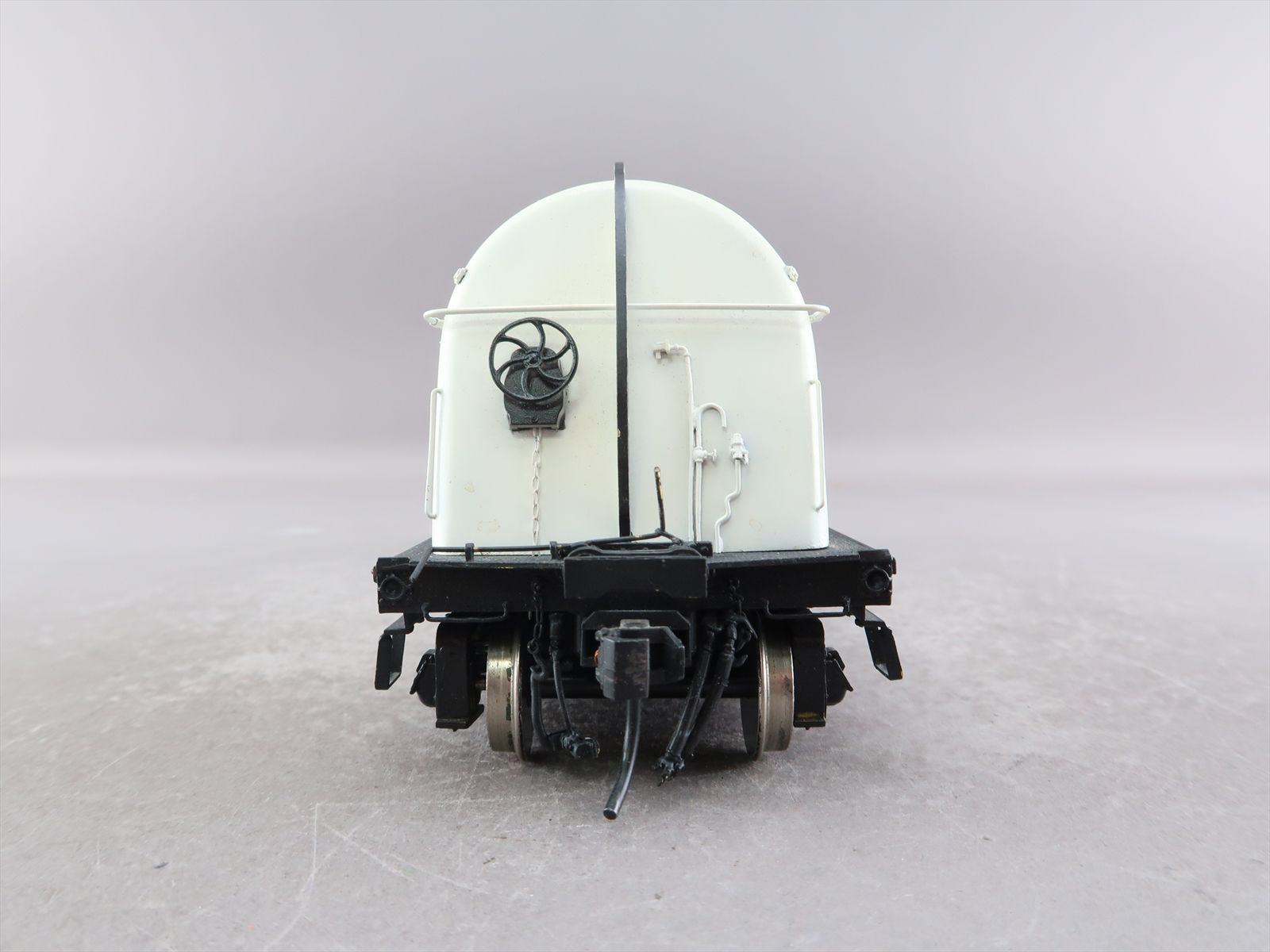 O Brass Model - OMI 0088 BFIX Borden's Milk Tank Car Full Fins #539 ...