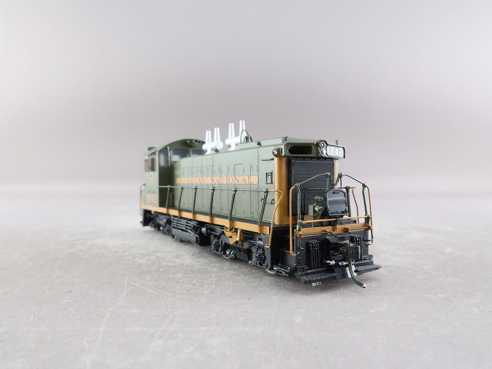 HO Brass Model - OMI 087010067.1 CN CNR Canadian National SW1200RS #1242 - F/P - 2004 Run - Ajin ...