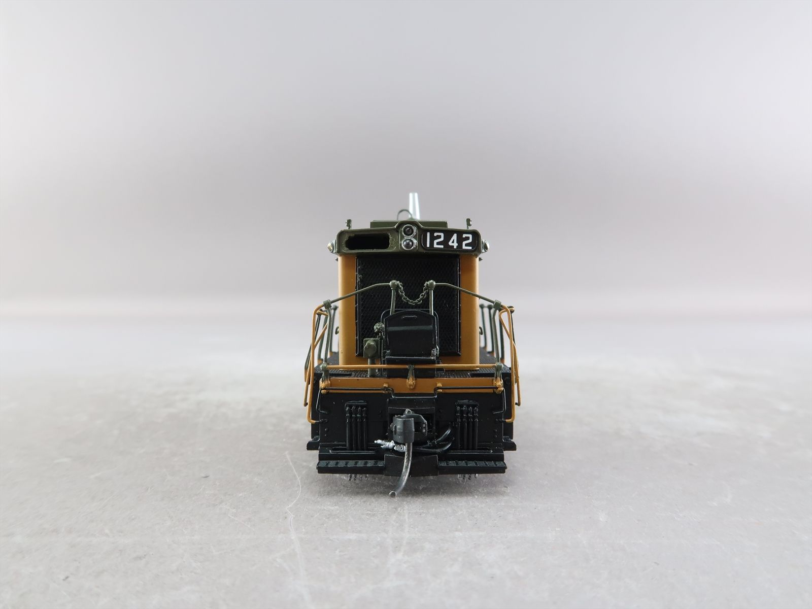 HO Brass Model - OMI 087010067.1 CN CNR Canadian National SW1200RS #1242 - F/P - 2004 Run - Ajin ...