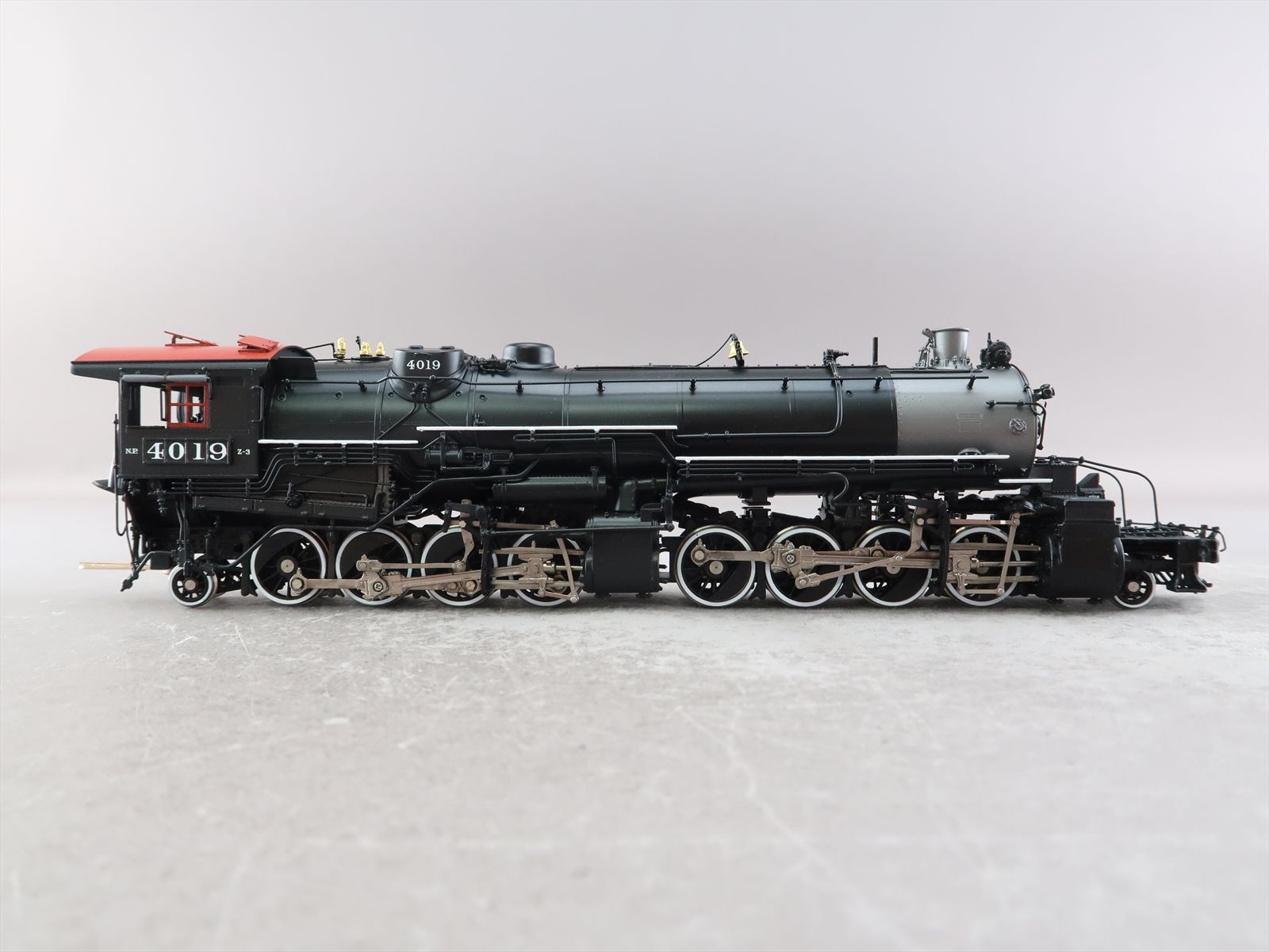 HO Brass Model - W&R Version 2 NP Northern Pacific Z-3 2-8-8-2 Black #4019 - F/P - 1996 Run ...