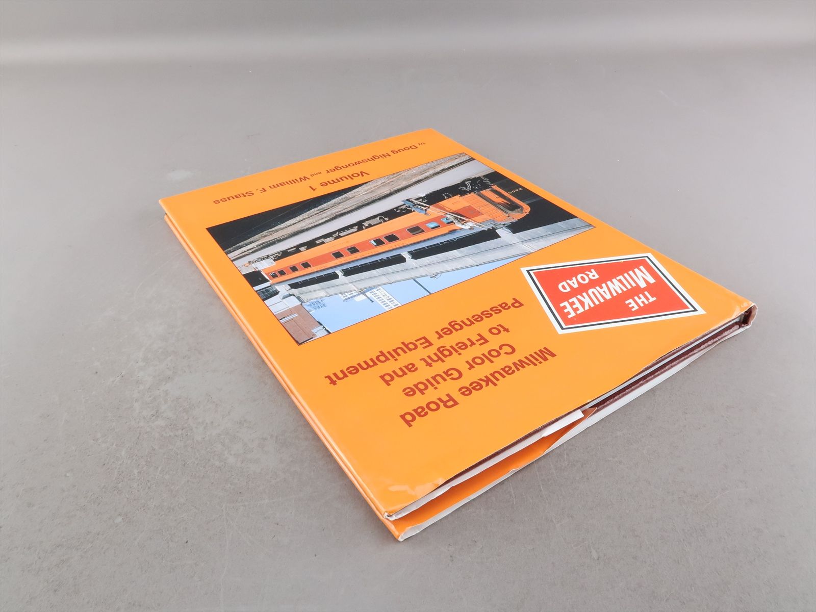 Railroad Book - Milwaukee Road Color Guide to Freight and Passenger ...