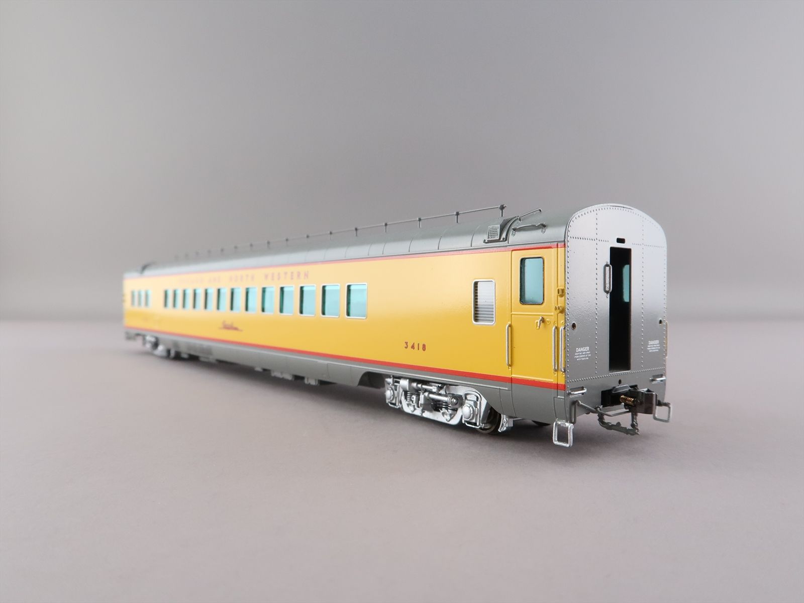 HO Brass Model - RWC UP01 C&NW Chicago & Northwestern 20-Seat Coach ...