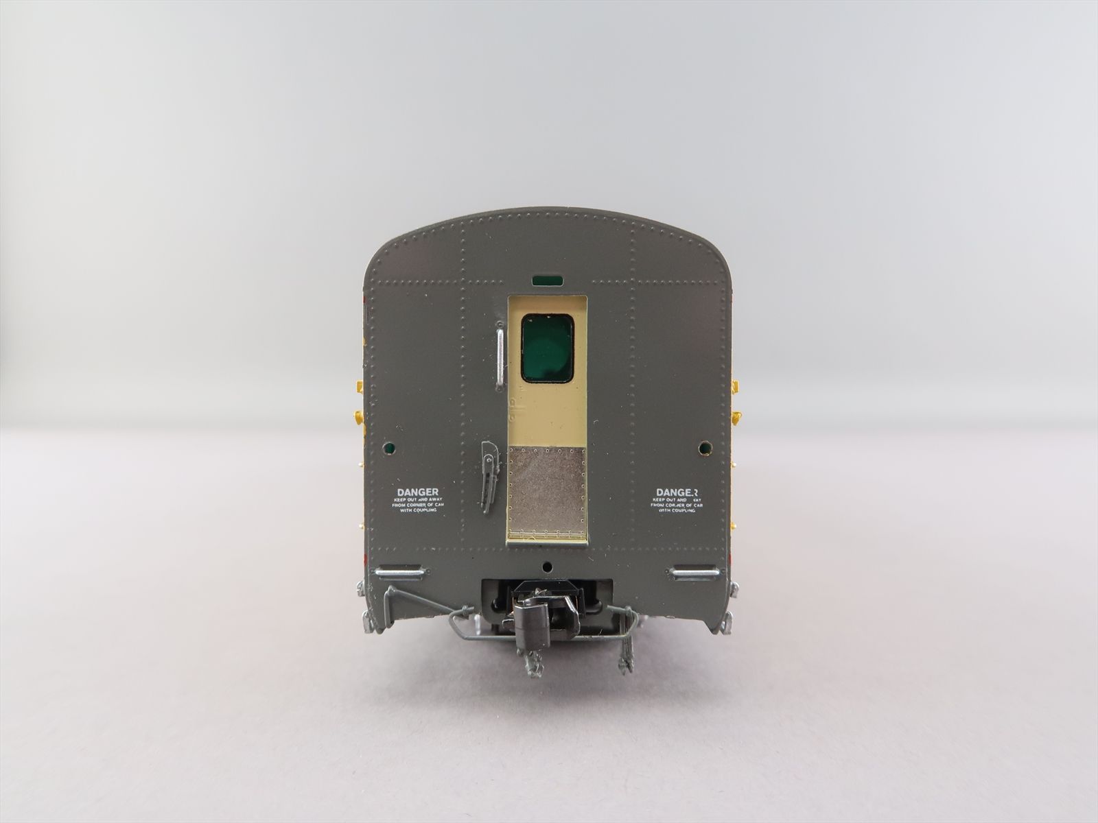 HO Brass Model - RWC UP01 C&NW Chicago & Northwestern 20-Seat Coach ...