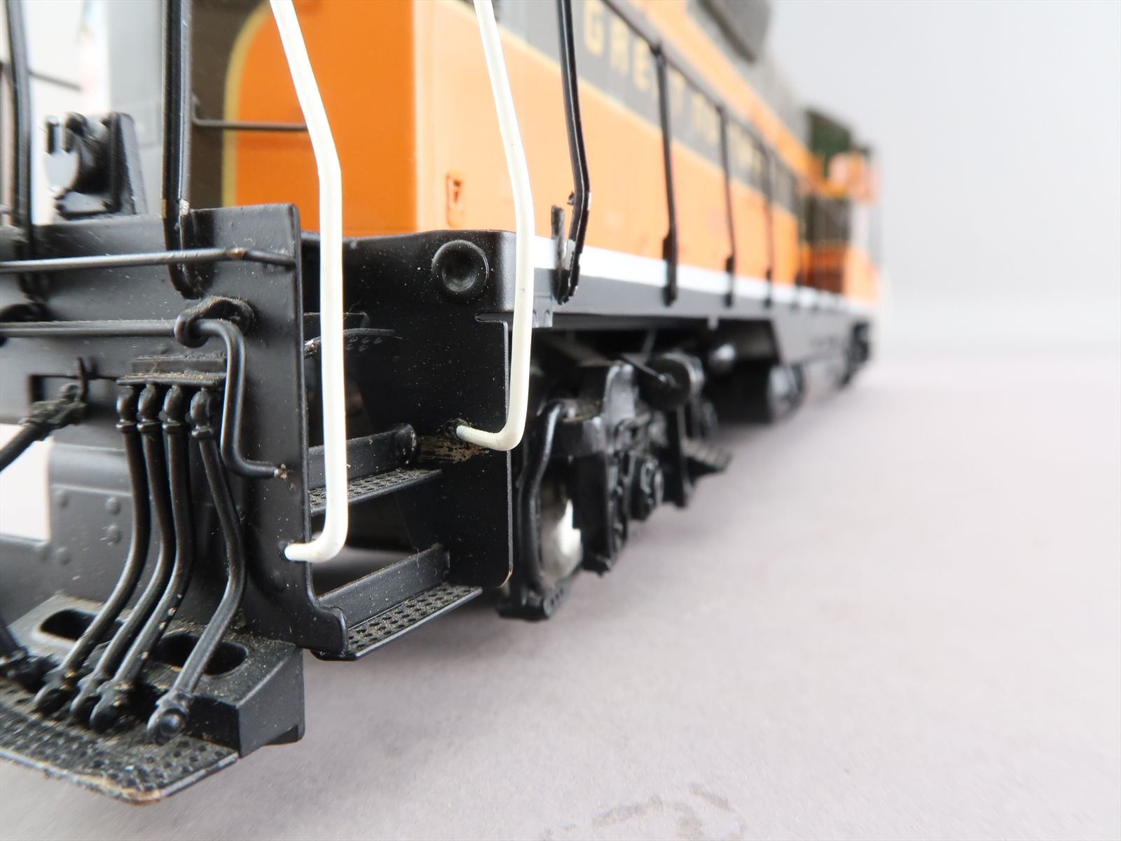 O 2-Rail Brass - CIL 2022.1 GN Great Northern EMD GP-9 Phase 3 Diesel ...