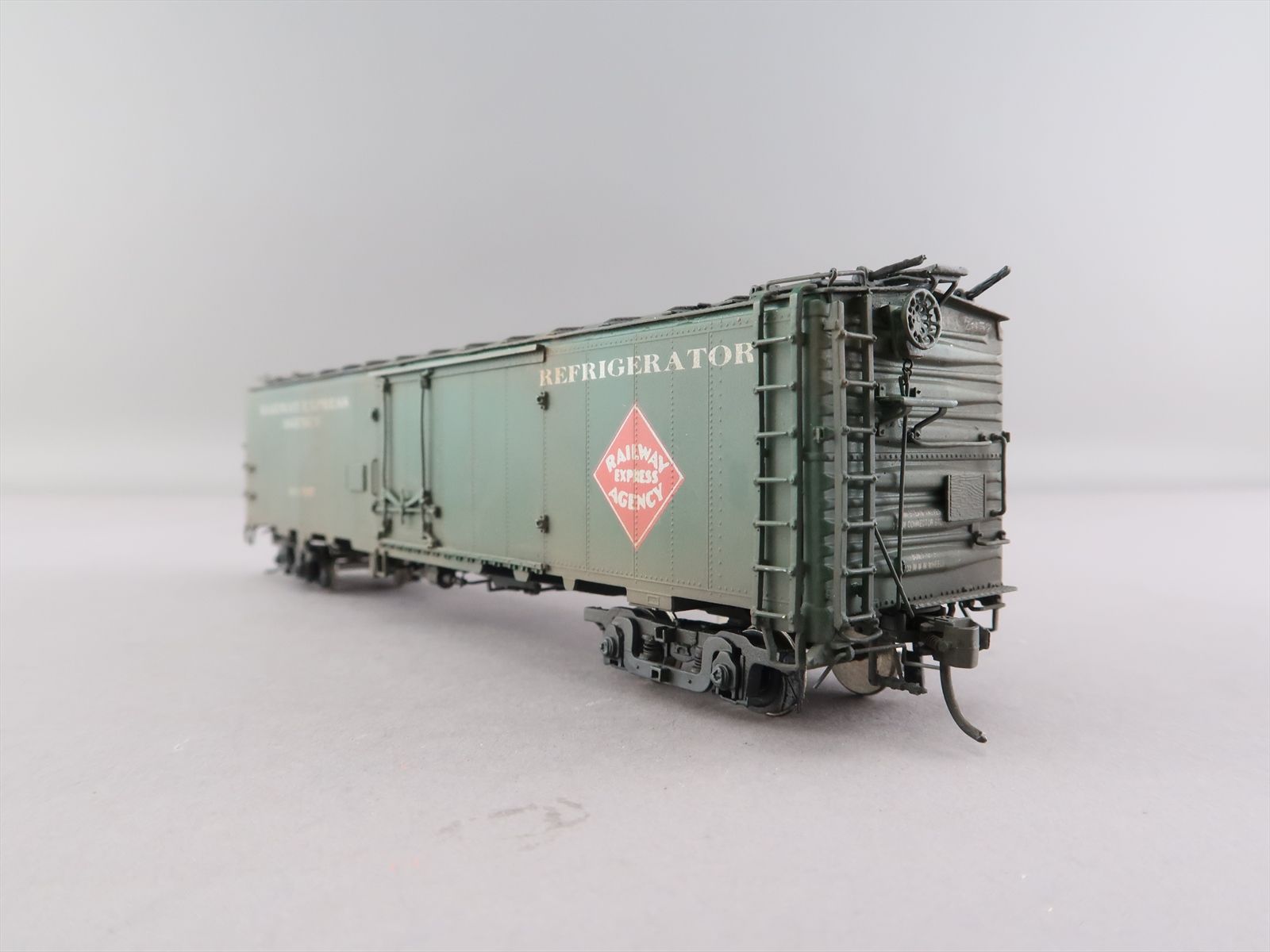 HO Brass Model - CIL 2068.1 REA Railway Express Agency - 52' Reefer REX ...