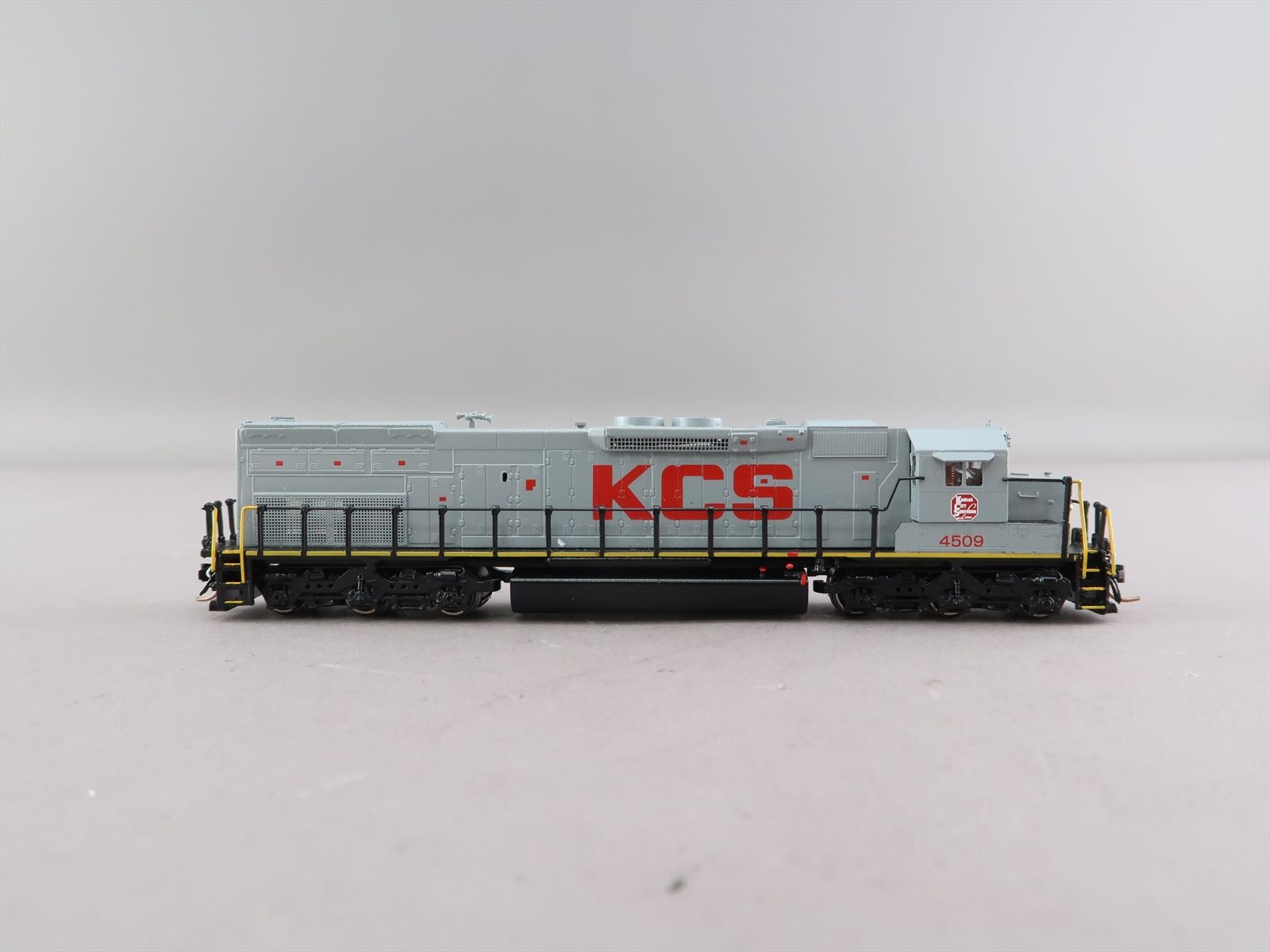 N Brass Model - OMI 2922.1 KCS Kansas City Southern SD45T-2 Gray #4509 - F/P - 2001 Run - Ajin