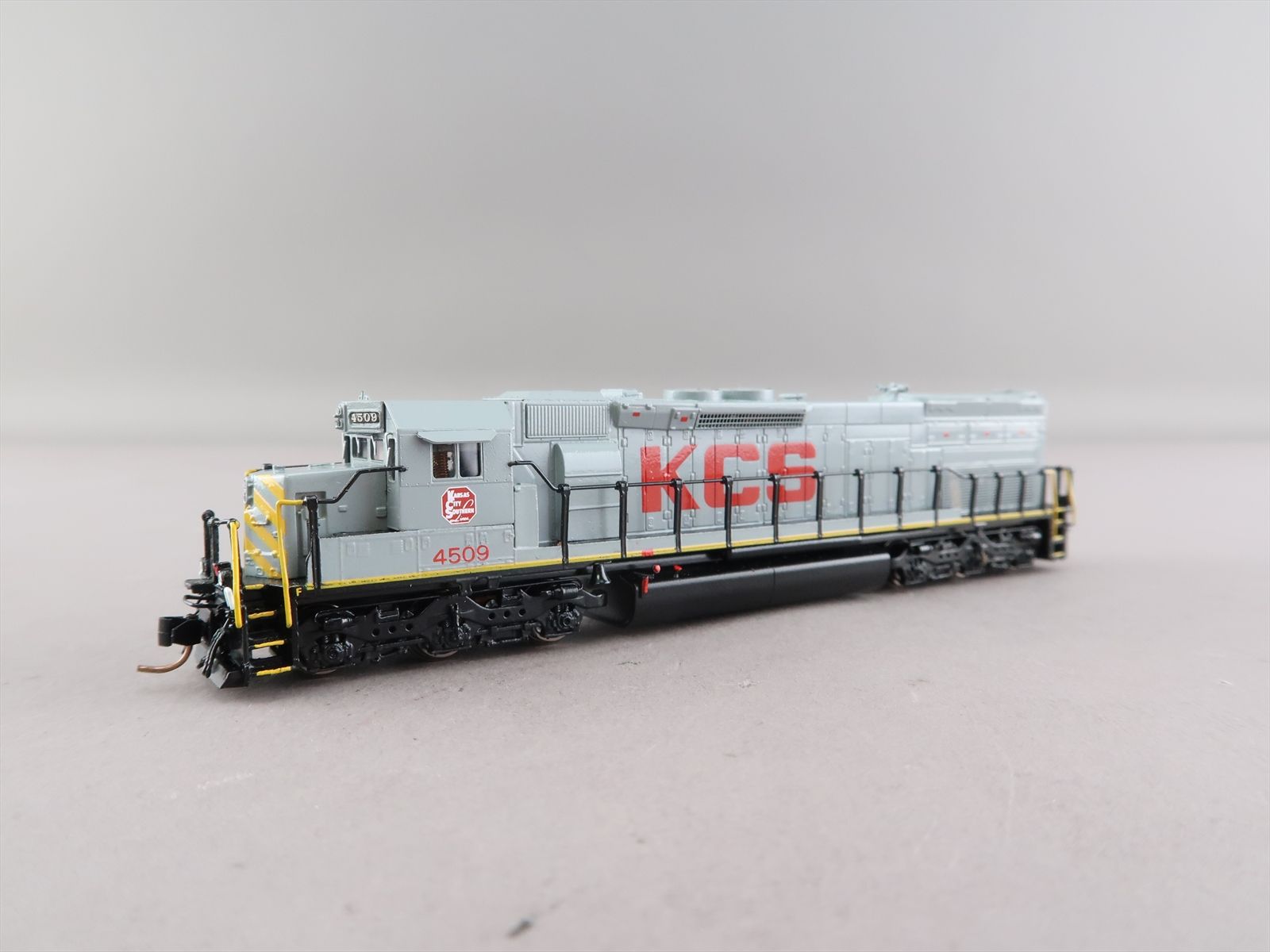 N Brass Model - OMI 2922.1 KCS Kansas City Southern SD45T-2 Gray #4509 - F/P - 2001 Run - Ajin