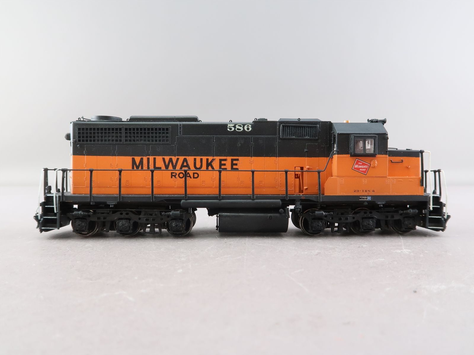 HO Brass Model - OMI 5119 MILW Milwaukee Road SDL39 #586 - Custom + DCC - 1988 Run - Ajin