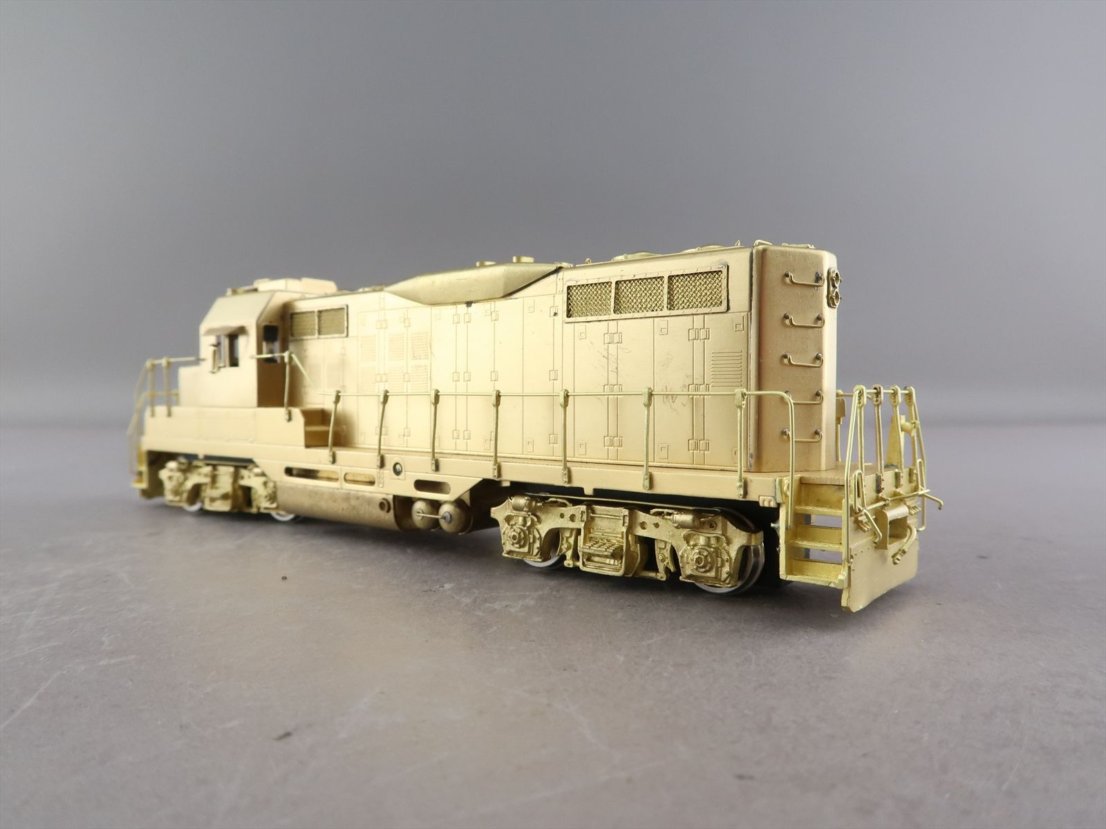 HO Brass Model - Hallmark HS0090 AT&SF Santa Fe GP-9R Chop Nose Round Cab Roof 2000 Class ...